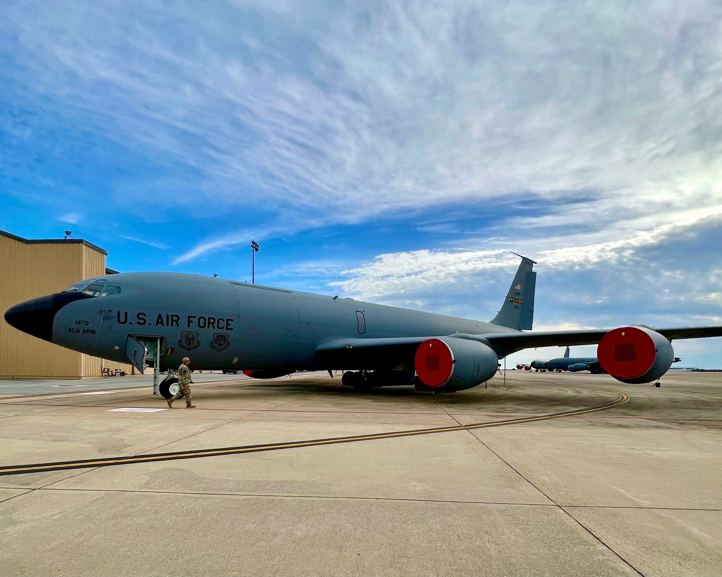 Inside Air Force Mid Air Refueling Plane Boom Pod [VIDEO]