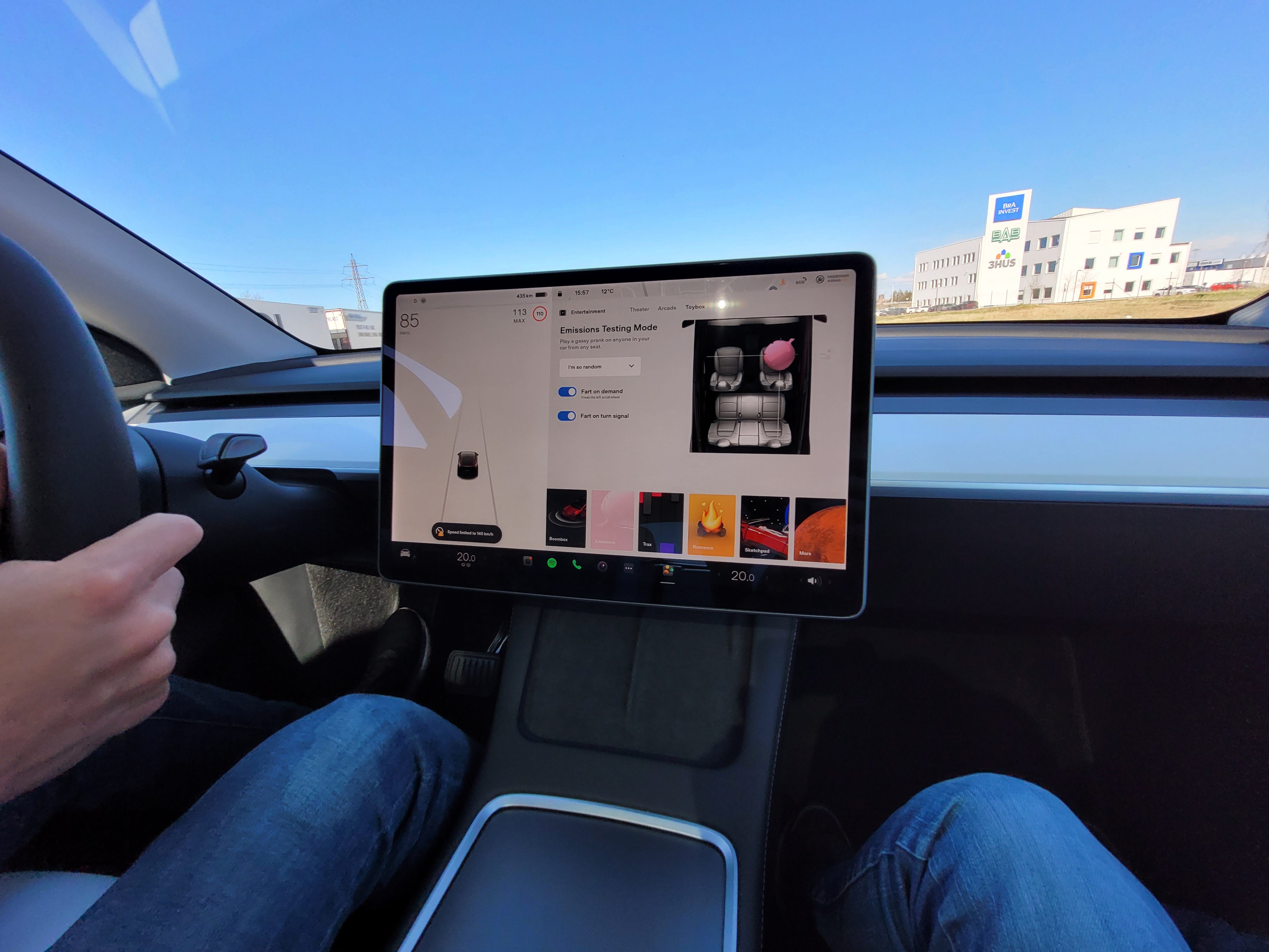 Tesla Model Y och bra service - by Robert Andersson