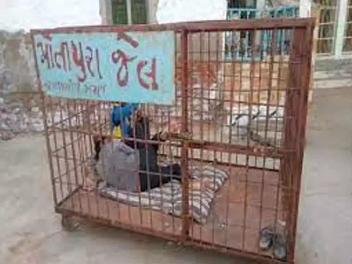 Indian Women Take on Drunken Mates - Asia Sentinel