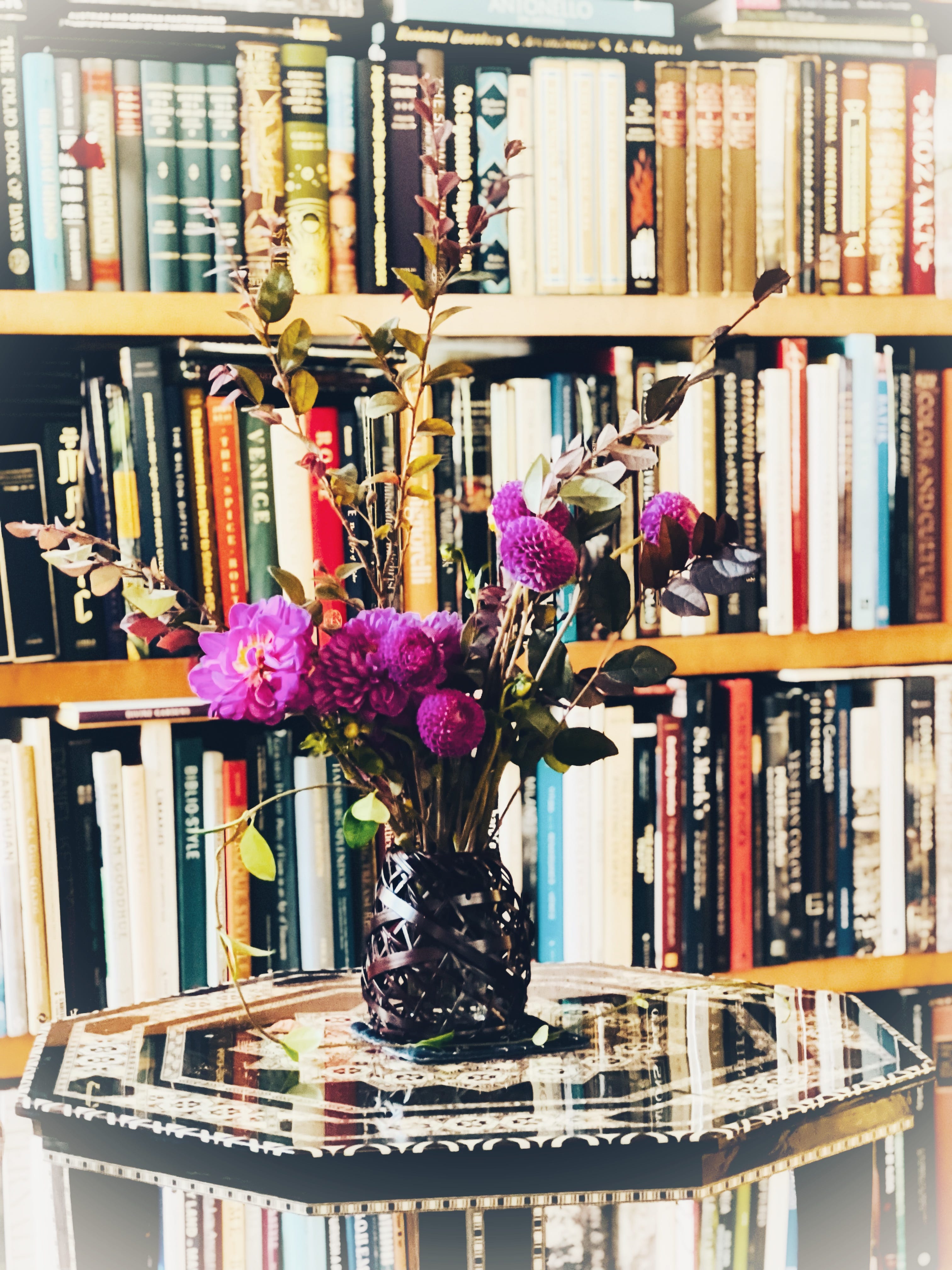 The Sound Of The Wind (秋思) - by Leanne Ogasawara