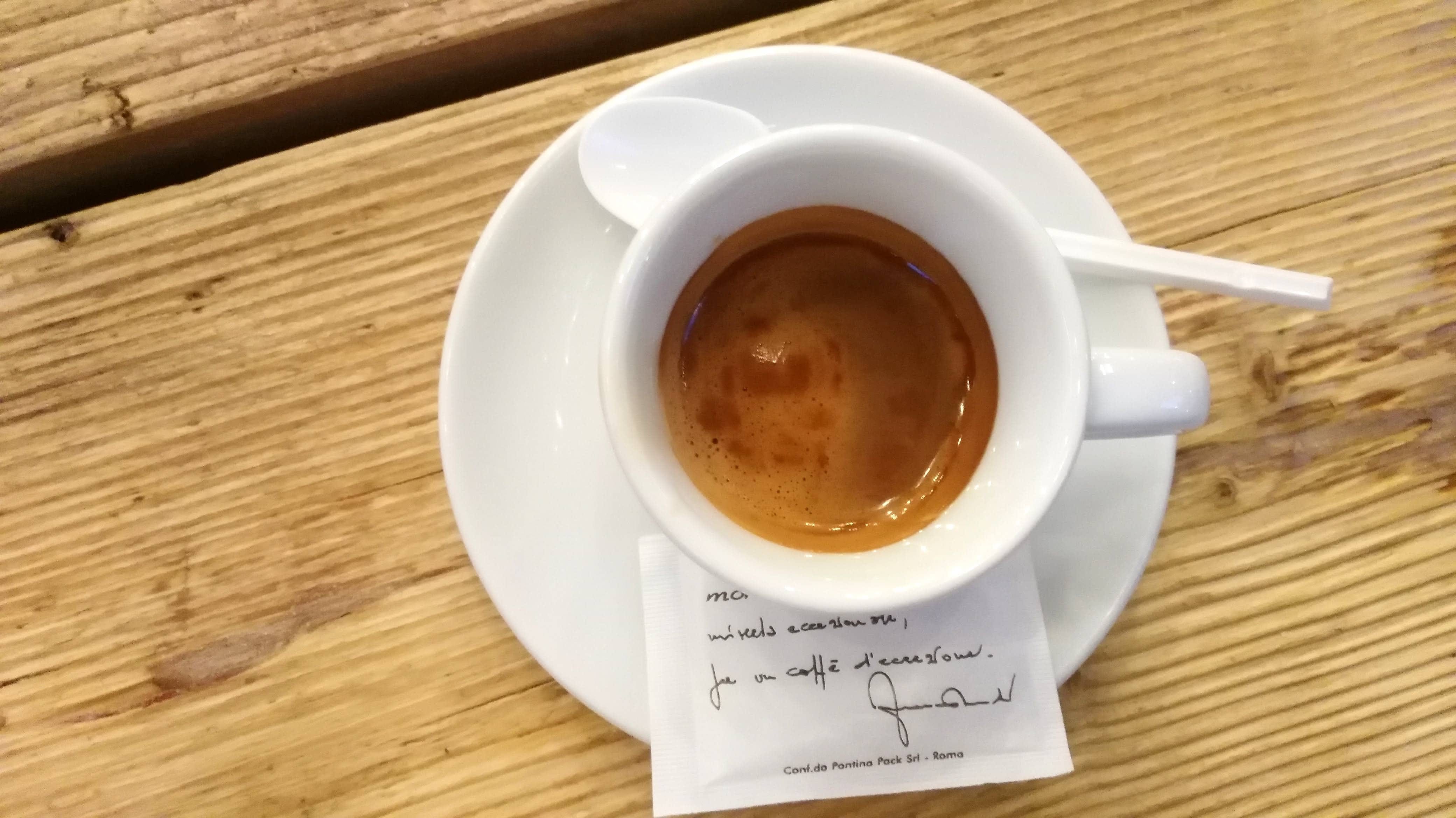 #41 El café de rodilla - by Anna Mayer - Panepanna