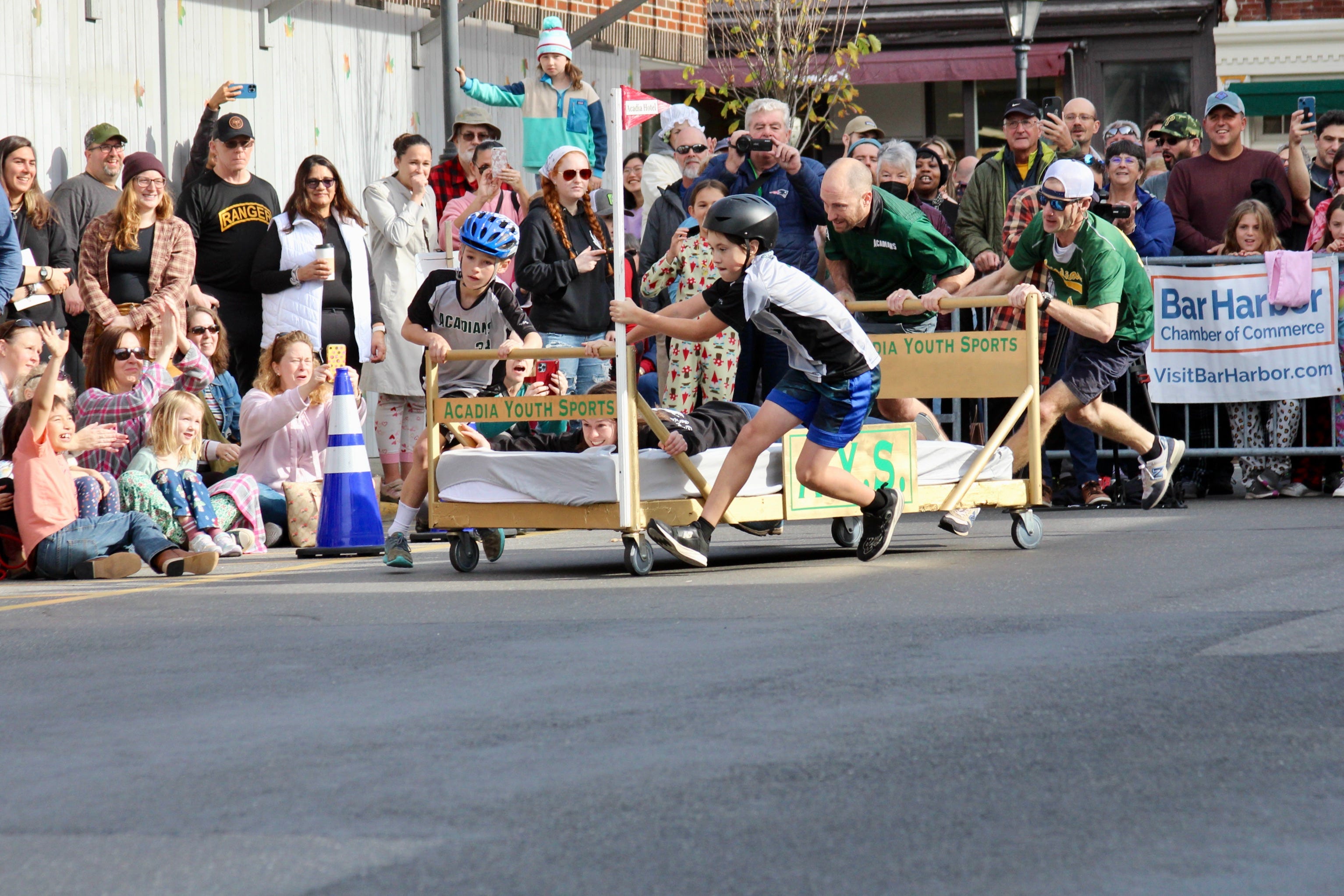 Bar Harbor Bed Races Down One Bed, One Shoe