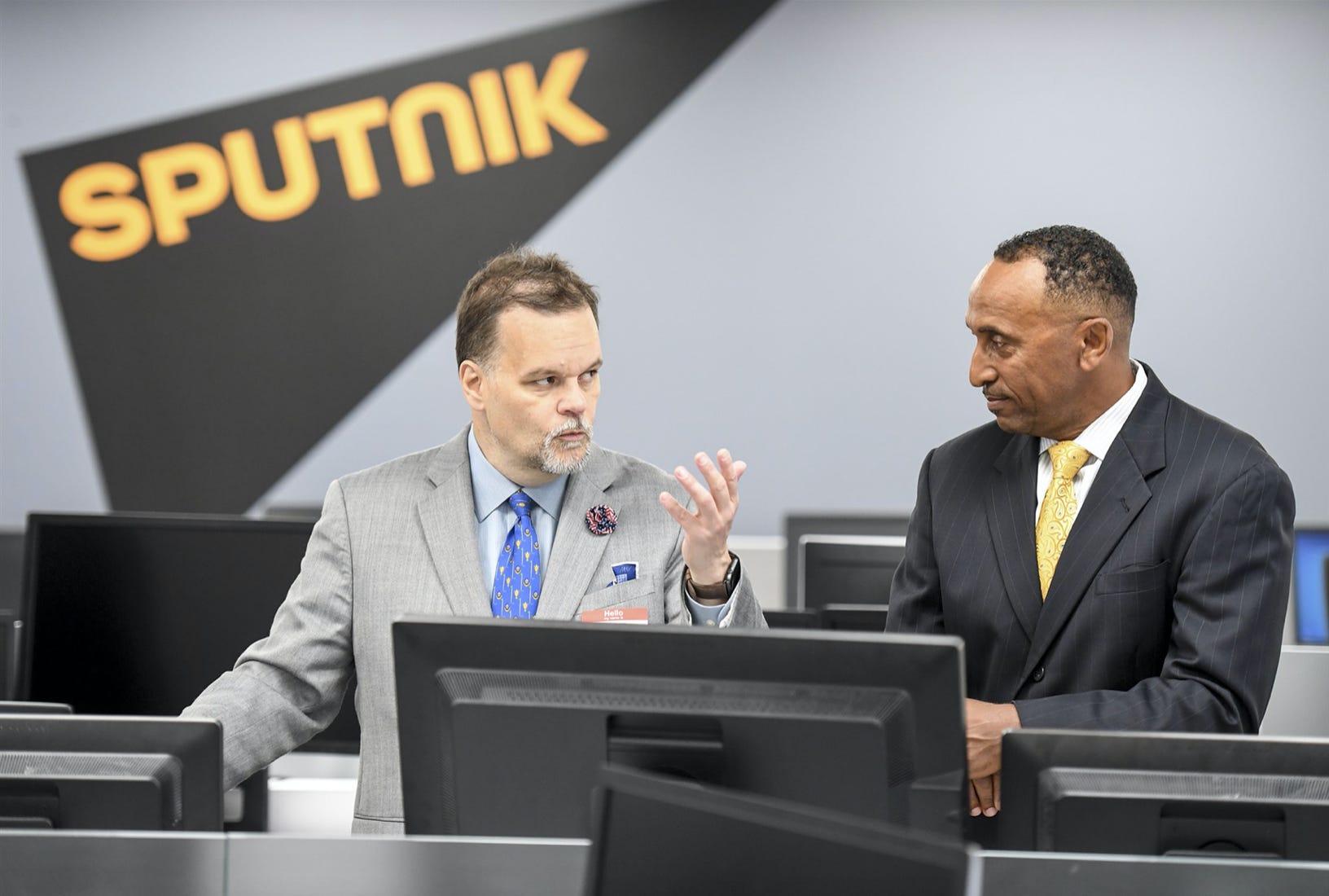 Russian Propaganda Radio Sputnik on Kansas City Radio