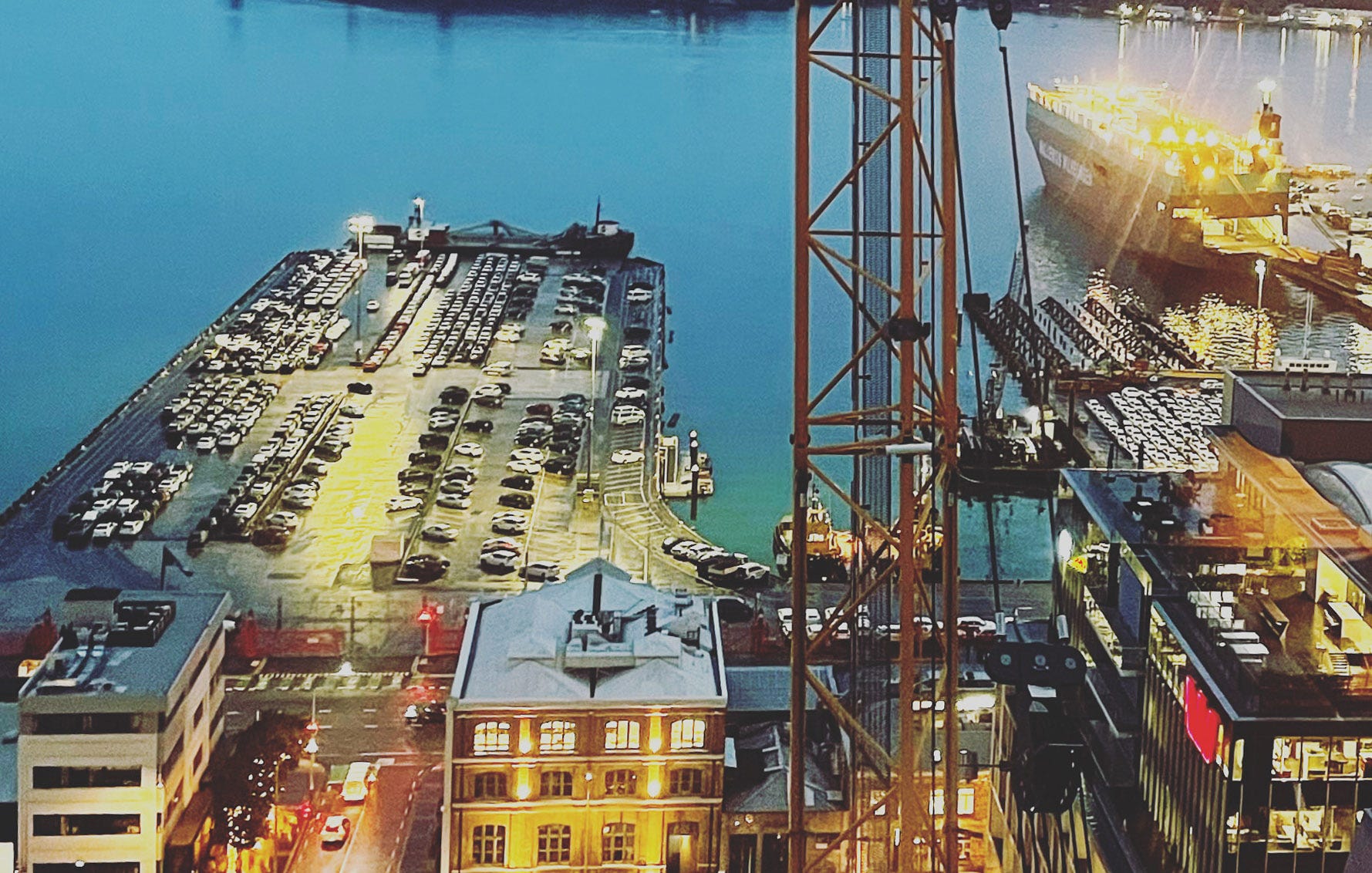 Dawn Chorus: Global shipping crisis worsening