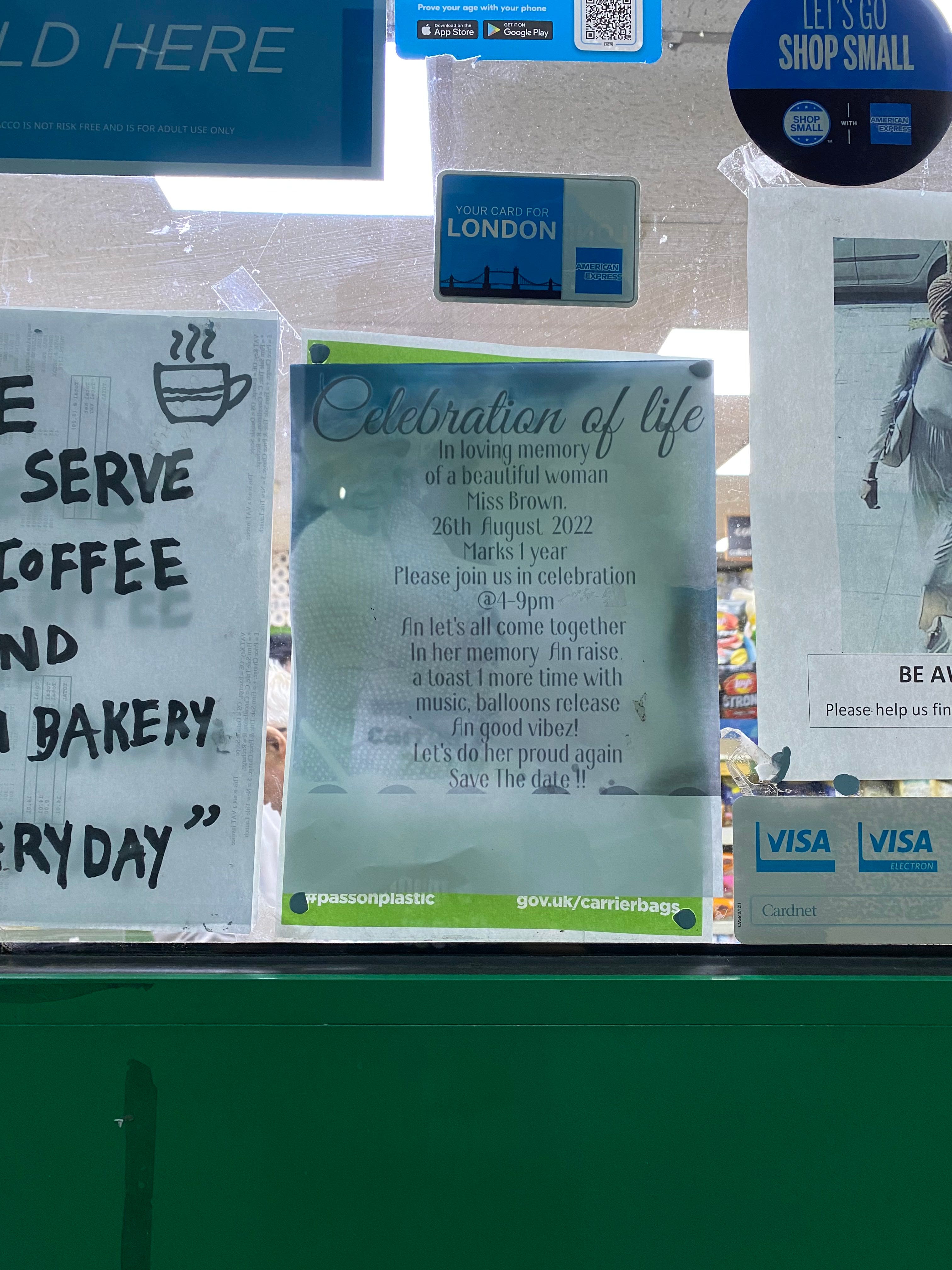 #7 A rainha - Distante by Eduardo Lemos Martin