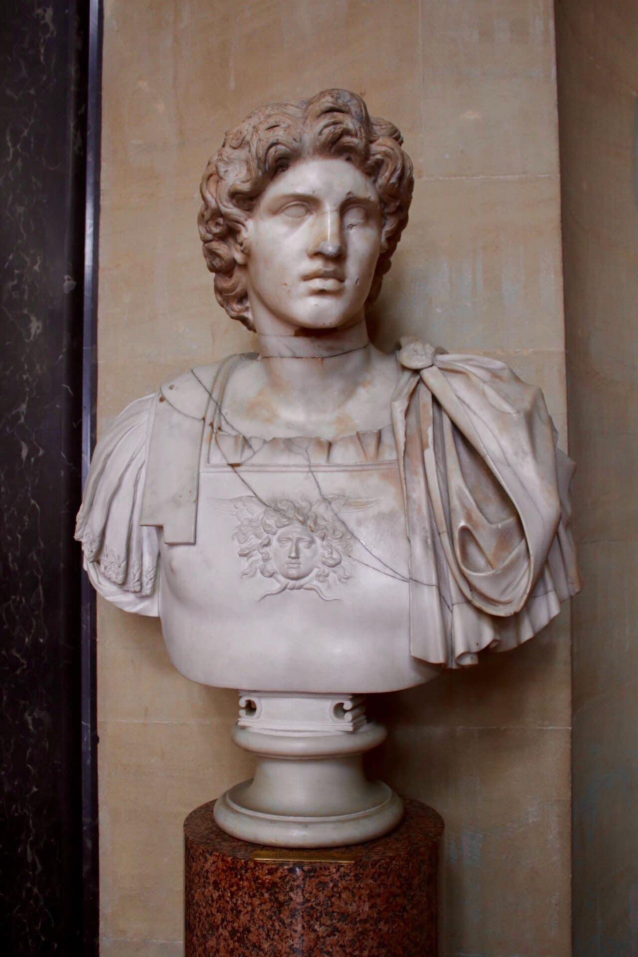 The Albanian Obsession with Pilos - EpiriHelen’s Newsletter