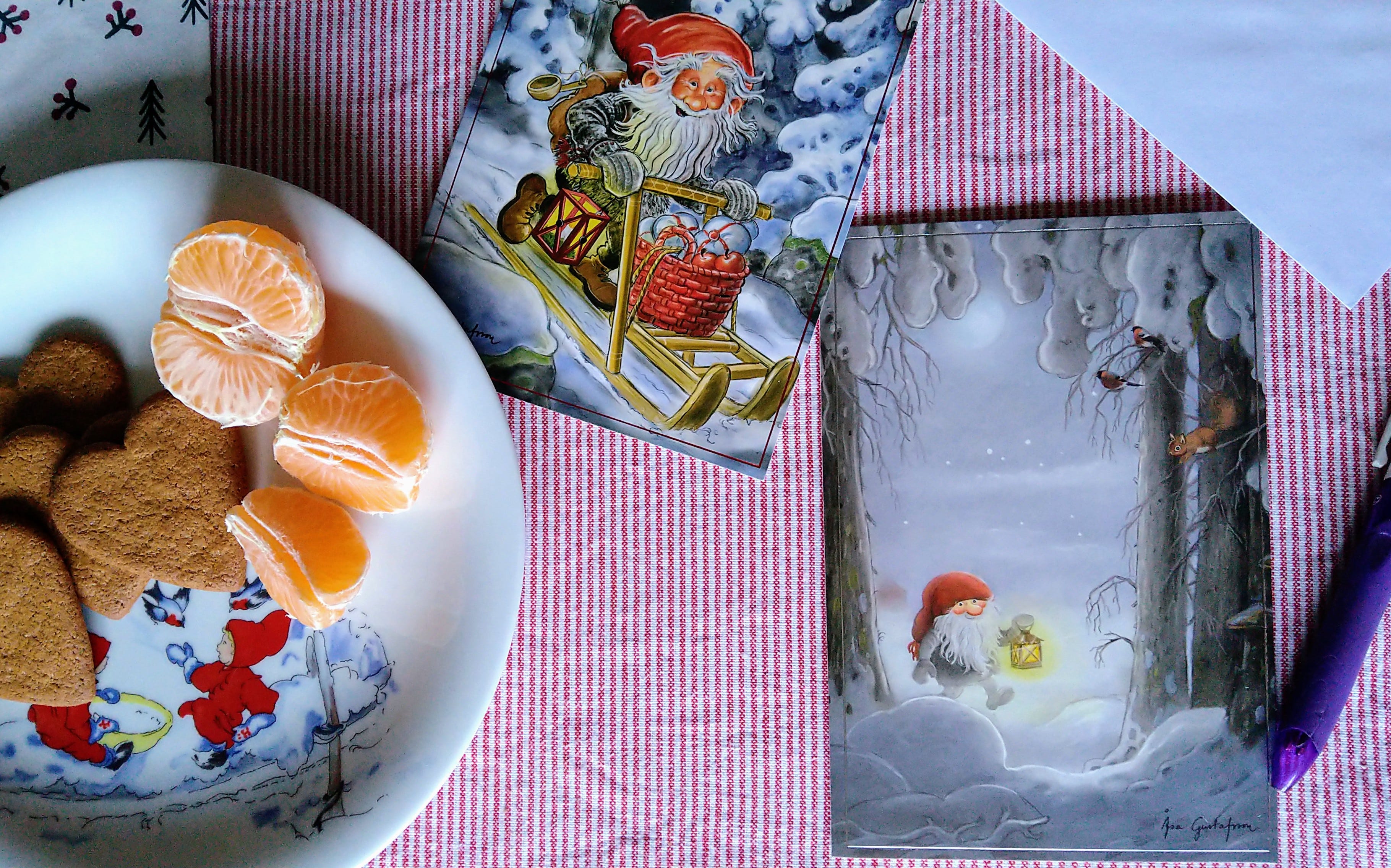 Issue 133: The original Swedish tomte vs Santa Claus/Father Christmas
