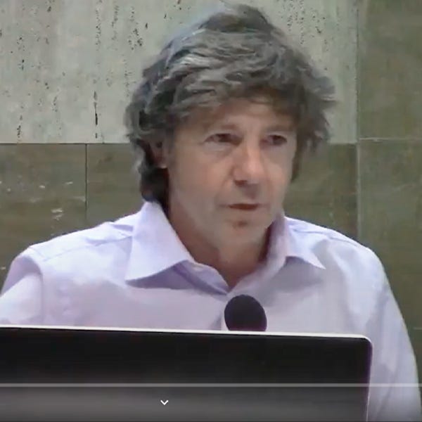 „Soluția la problemele fiecăruia se află în soluționarea problemelor ...