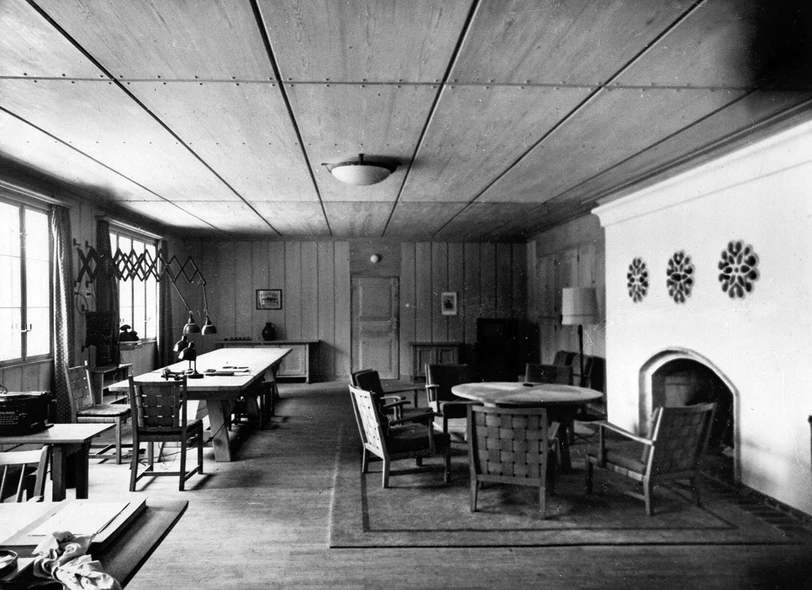 Hitler moves to Werwolf HQ - by Martin Cherrett