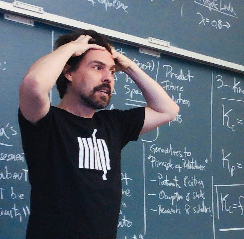 💡 5 Quick Questions for ... physicist César Hidalgo on economic complexity