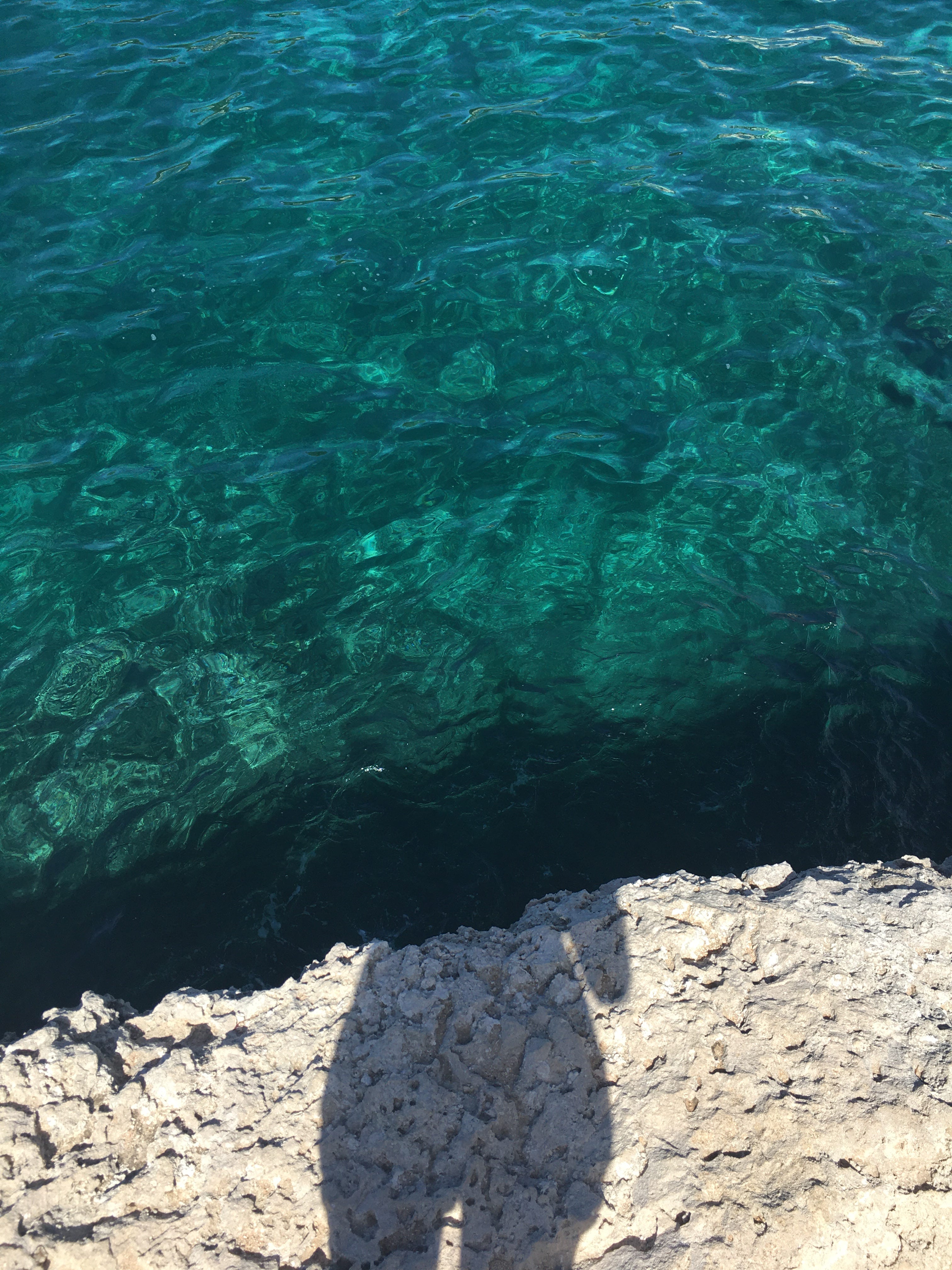 A orillas del mar 🌊 - by Beatriz Serrano - Massolit 101