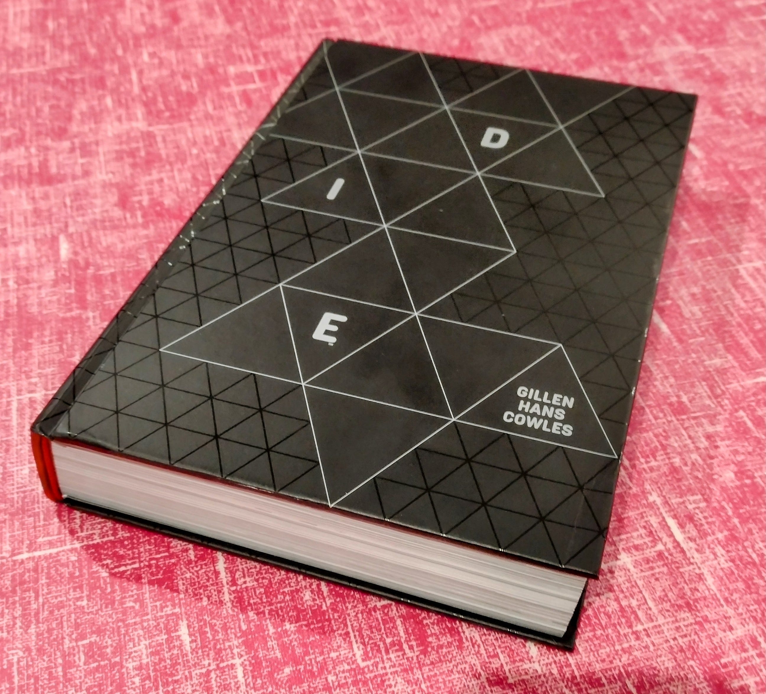Read Kieron Gillen's DIE - Write More with Simon K Jones