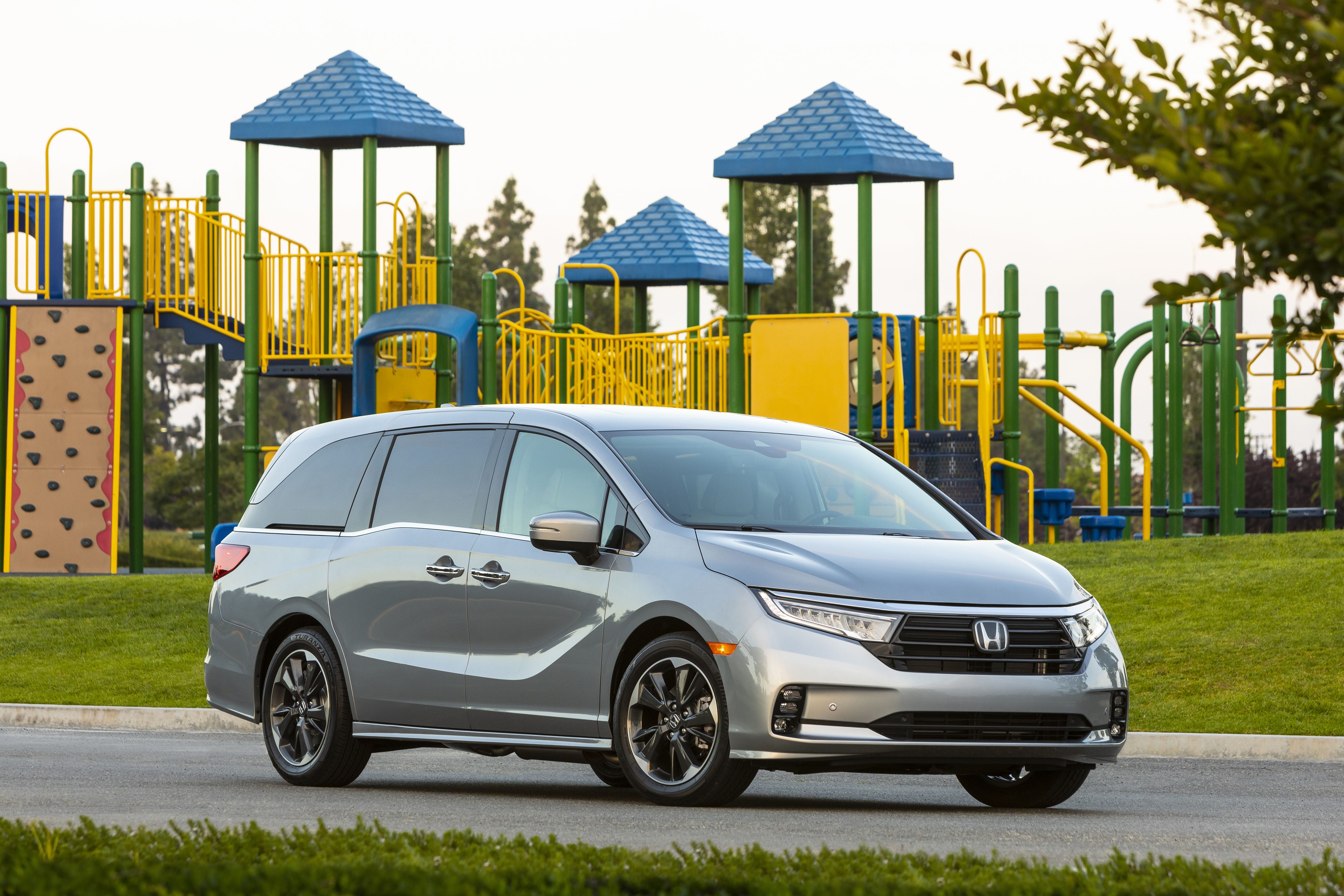 2021 Honda Odyssey Review - PRNDL by Jordan Golson