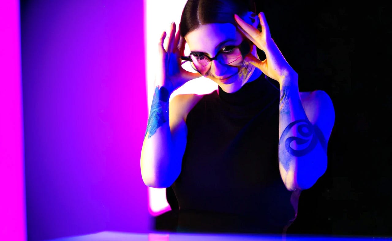 Reverse Prompting - by Eva Rtology