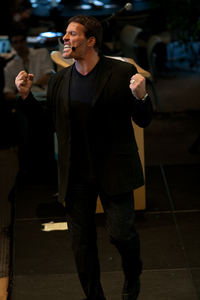 Movie Review: 'Tony Robbins: I am not your guru'