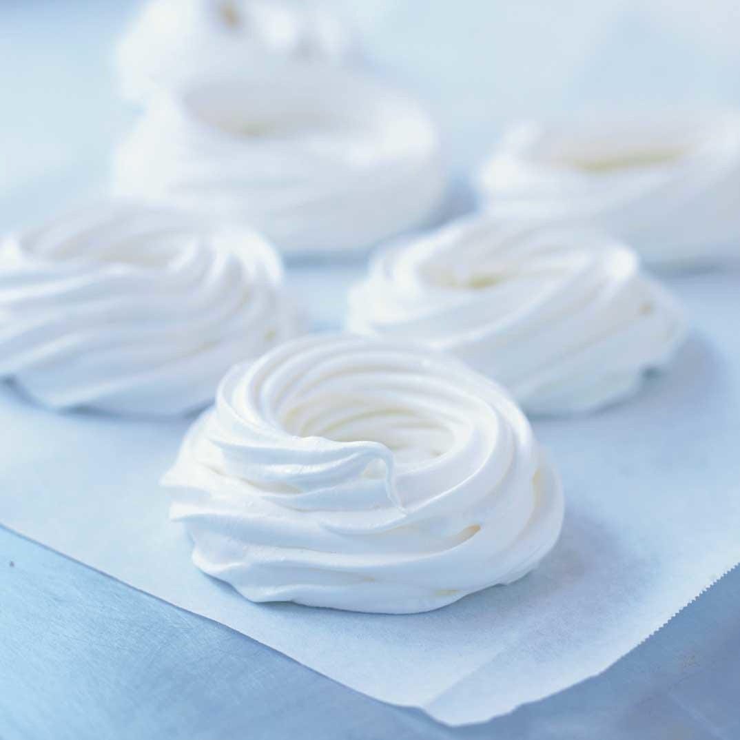 Shortcake vs Vacherin - by Lesley Chesterman