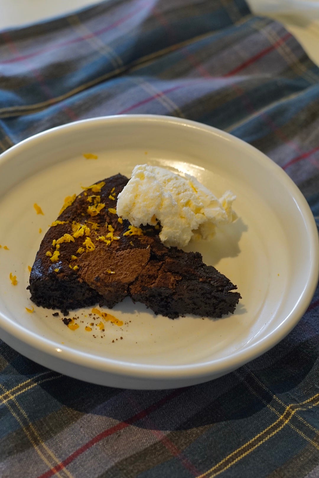 Gooey orange and choccy cake that's not too sweet :~)