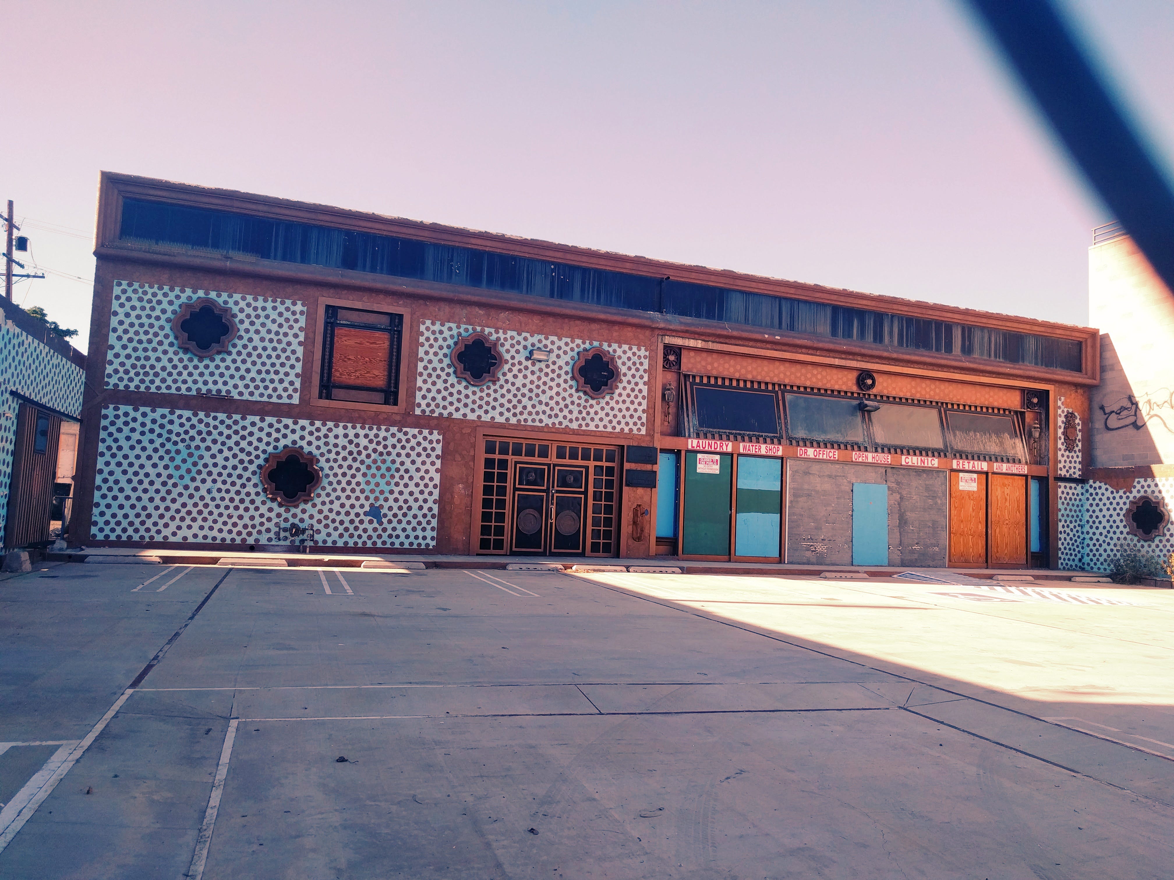 Farewell to the Farting Muffler Shop, an East Los Angeles folk art ...