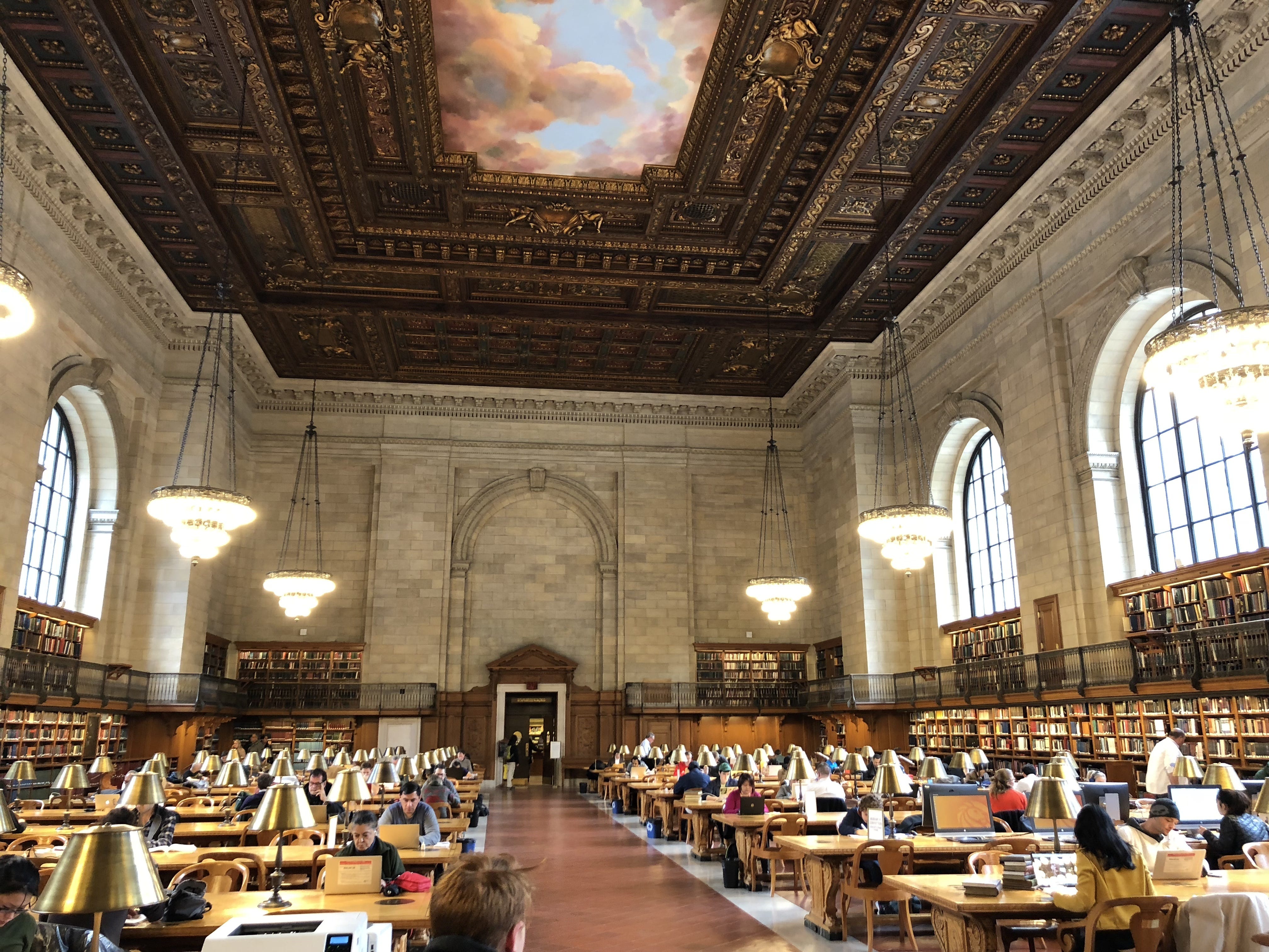 Ursina's Shelf - NYC for book lovers - Ursina's Shelf