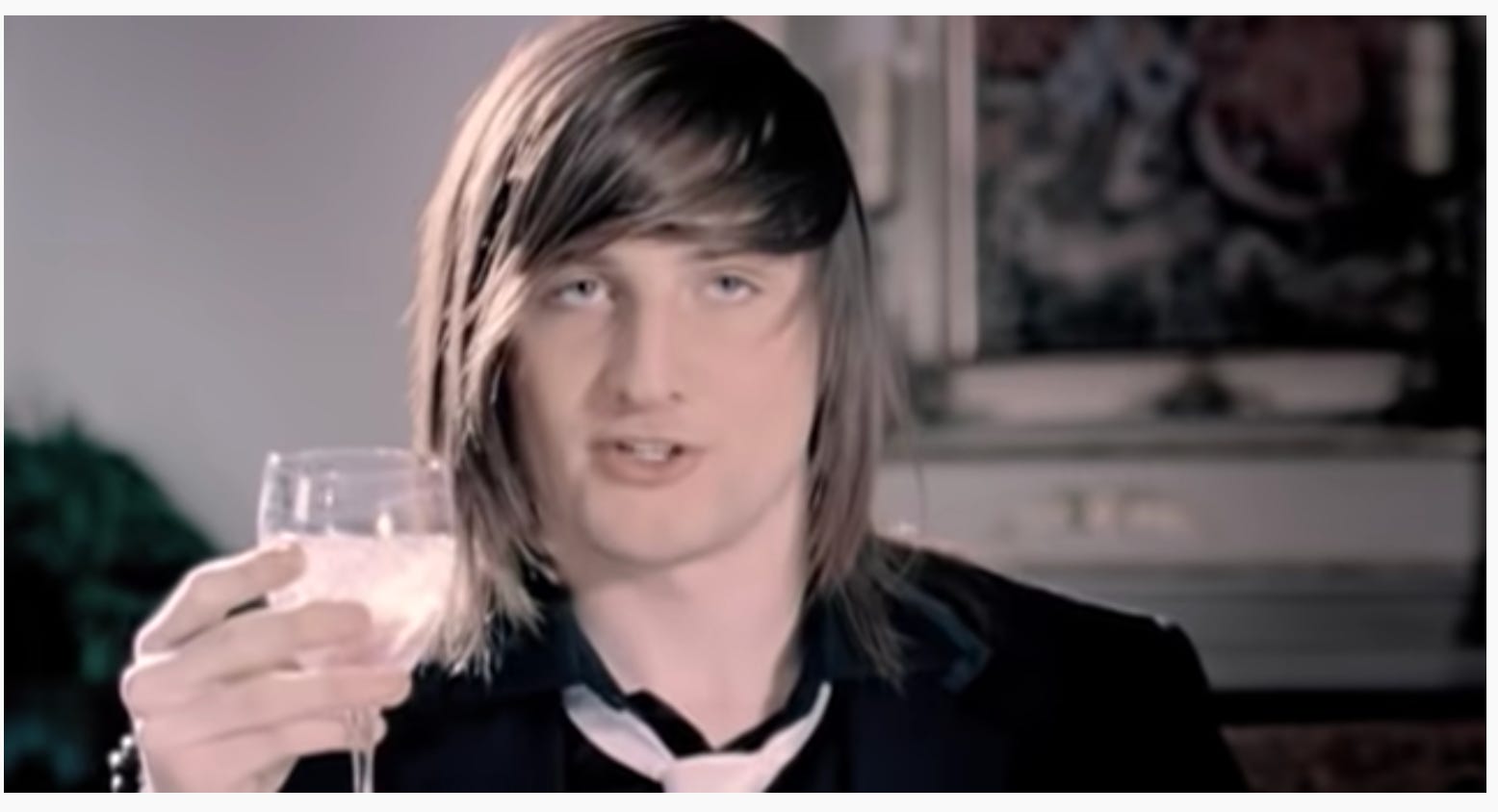 Why do all the emo pop-punk singers look like lesbians?
