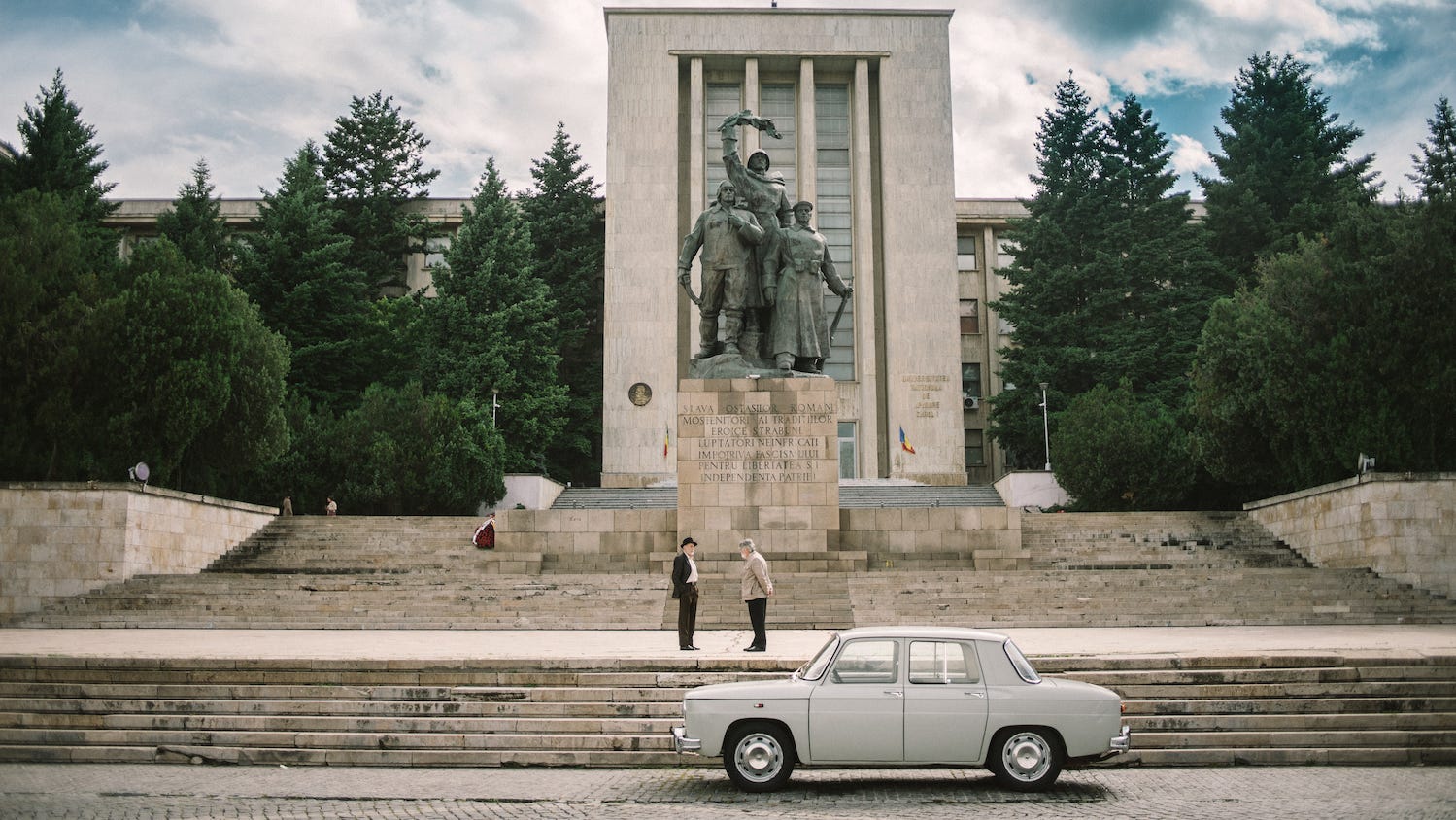 Ana, reprezentarea unei generații. De vorba cu Mara Bugarin despre ...
