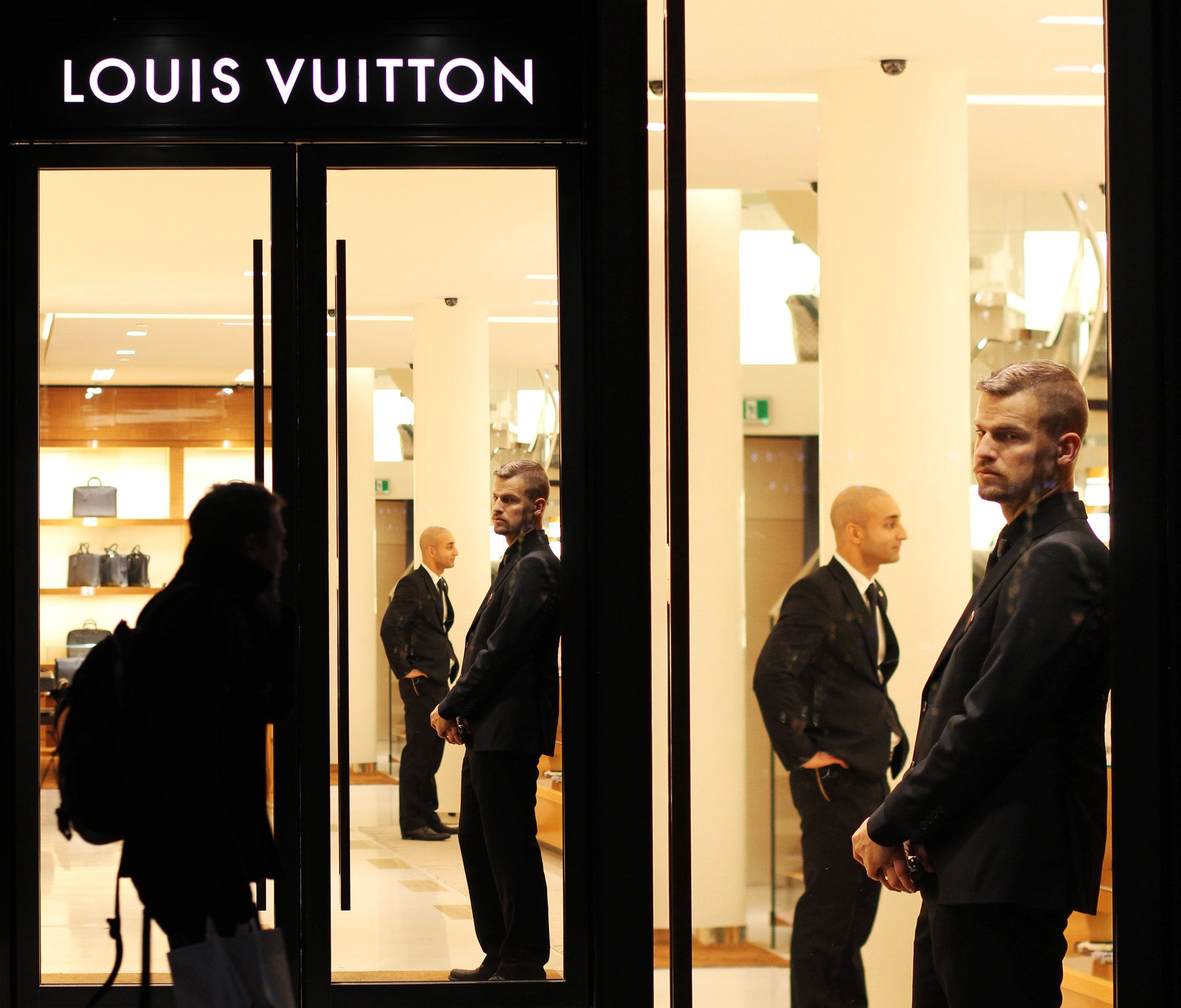 idle gaze 032: grumpy brands & smiley brands.