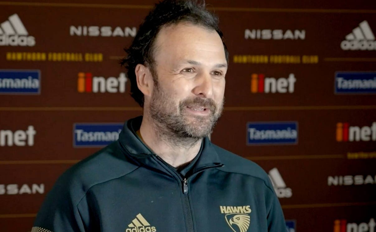 Amon comes in on a wing and a prayer - by Daniel Prins