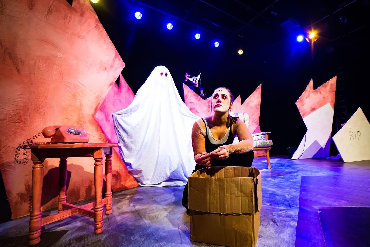 Grace Gallagher - actor, artistic director, clown