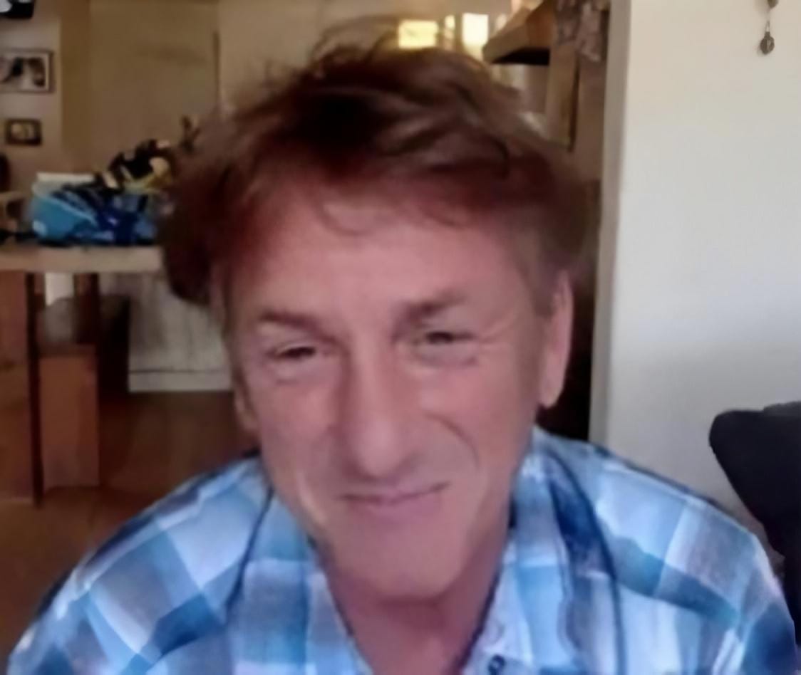 My conversation with Sean Penn - Michael Moore