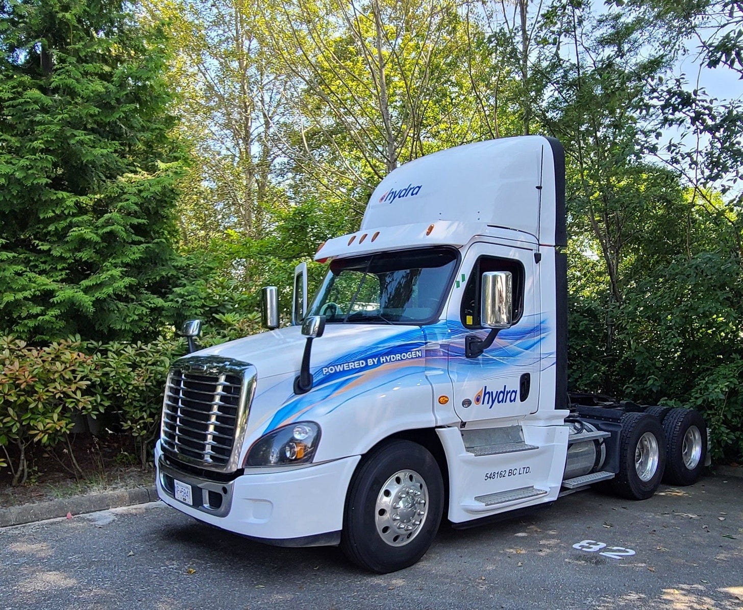 Hydra Energy unveils first hydrogen-converted, heavy-duty vehicle