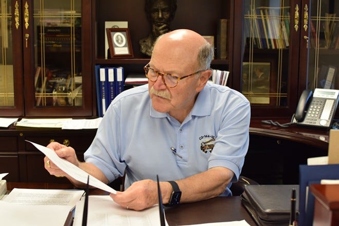 THE ILLINOIZE: Monday Free for All - by Patrick Pfingsten