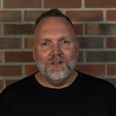 Aaron Larkins's Instagram, Twitter & Facebook on IDCrawl