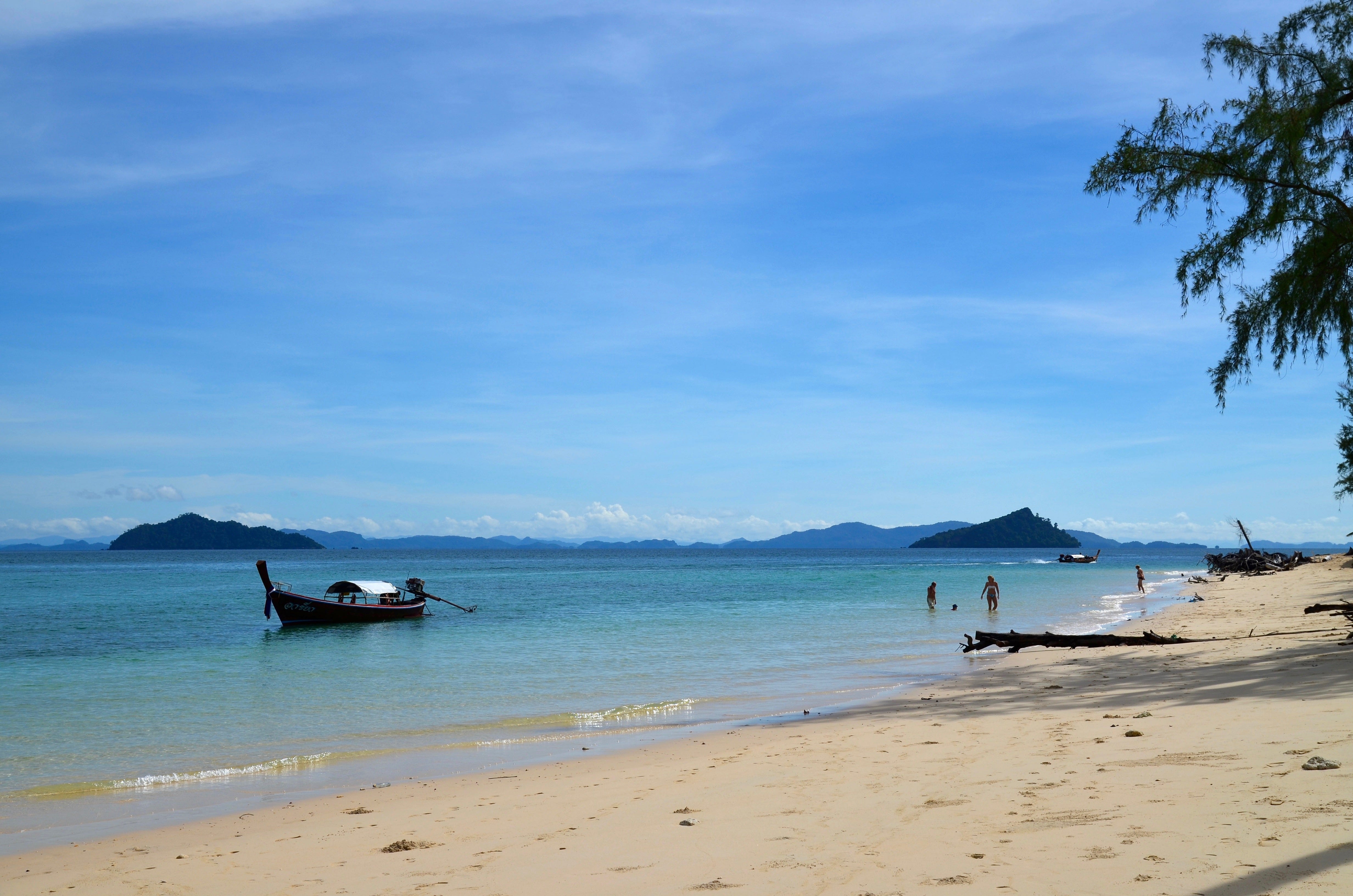 An overview of the Bulon island group - by David Luekens