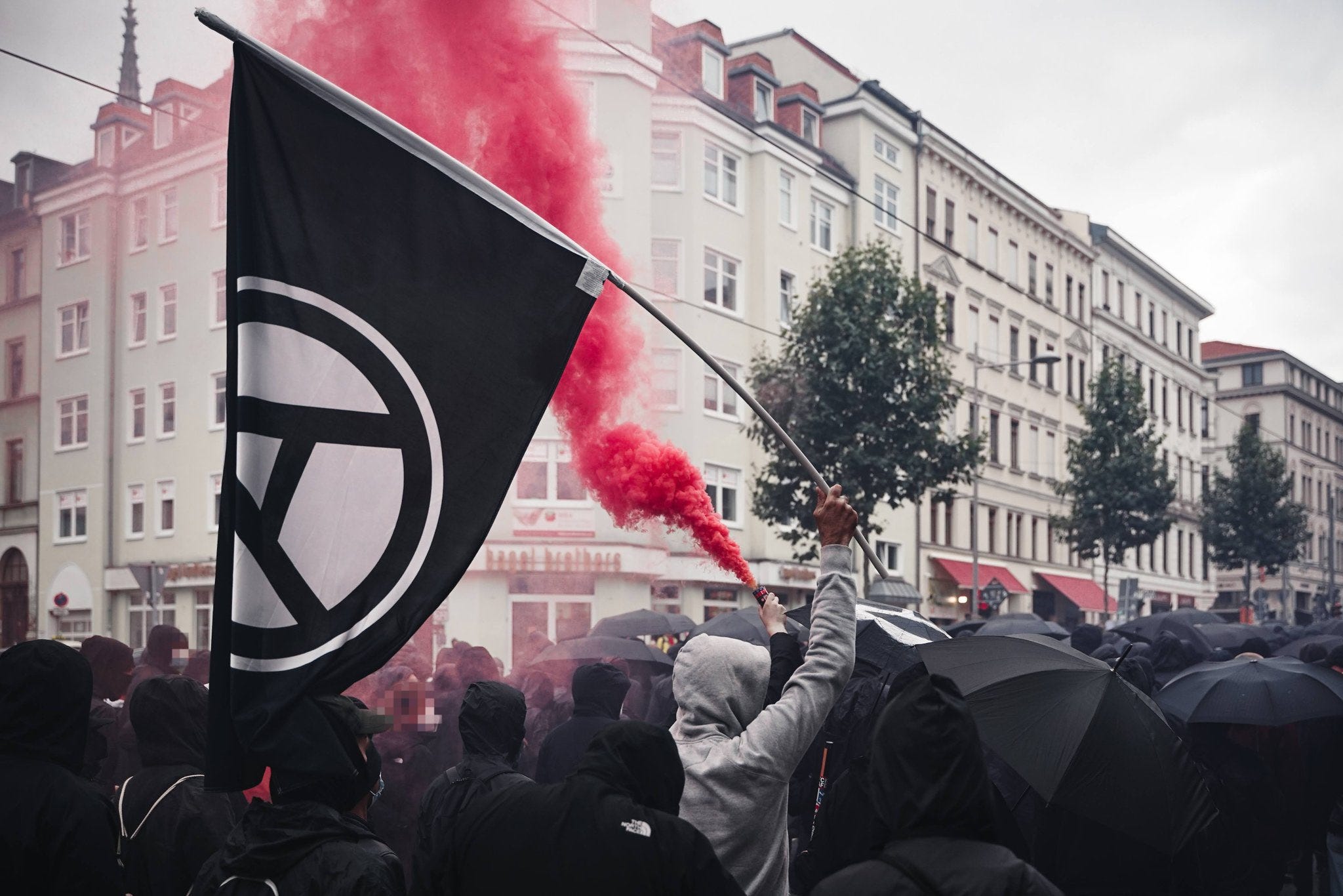“Freiheit für Lina”: The Trial of the Female Militant Leftist that ...