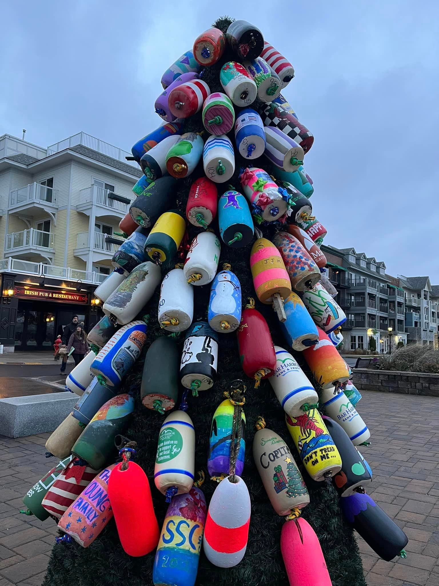 Bar Harbor’s Lobster Tree Brings Support To Fishery