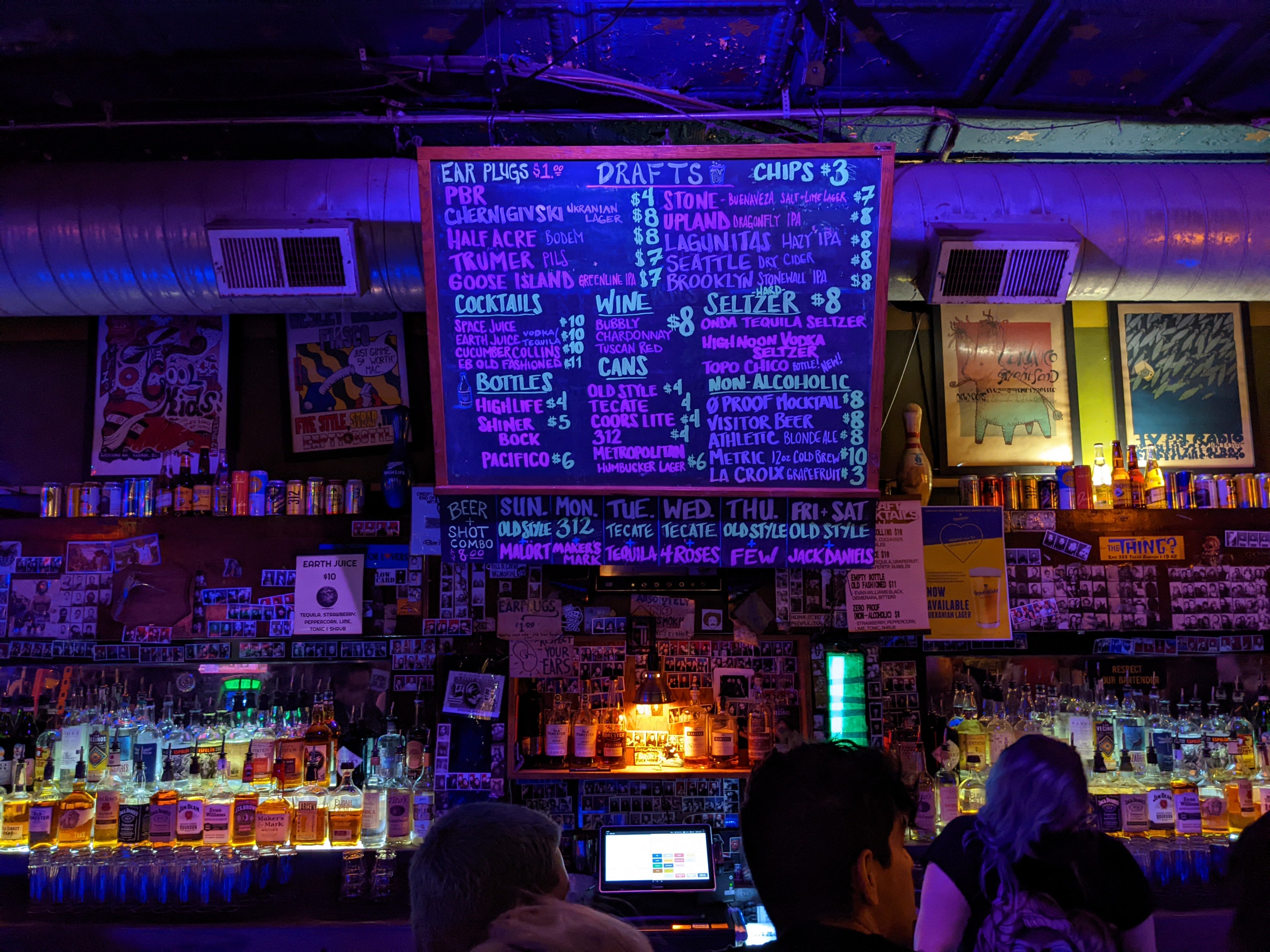 Bar - by Martín Auzmendi - El día más feliz de mi vida
