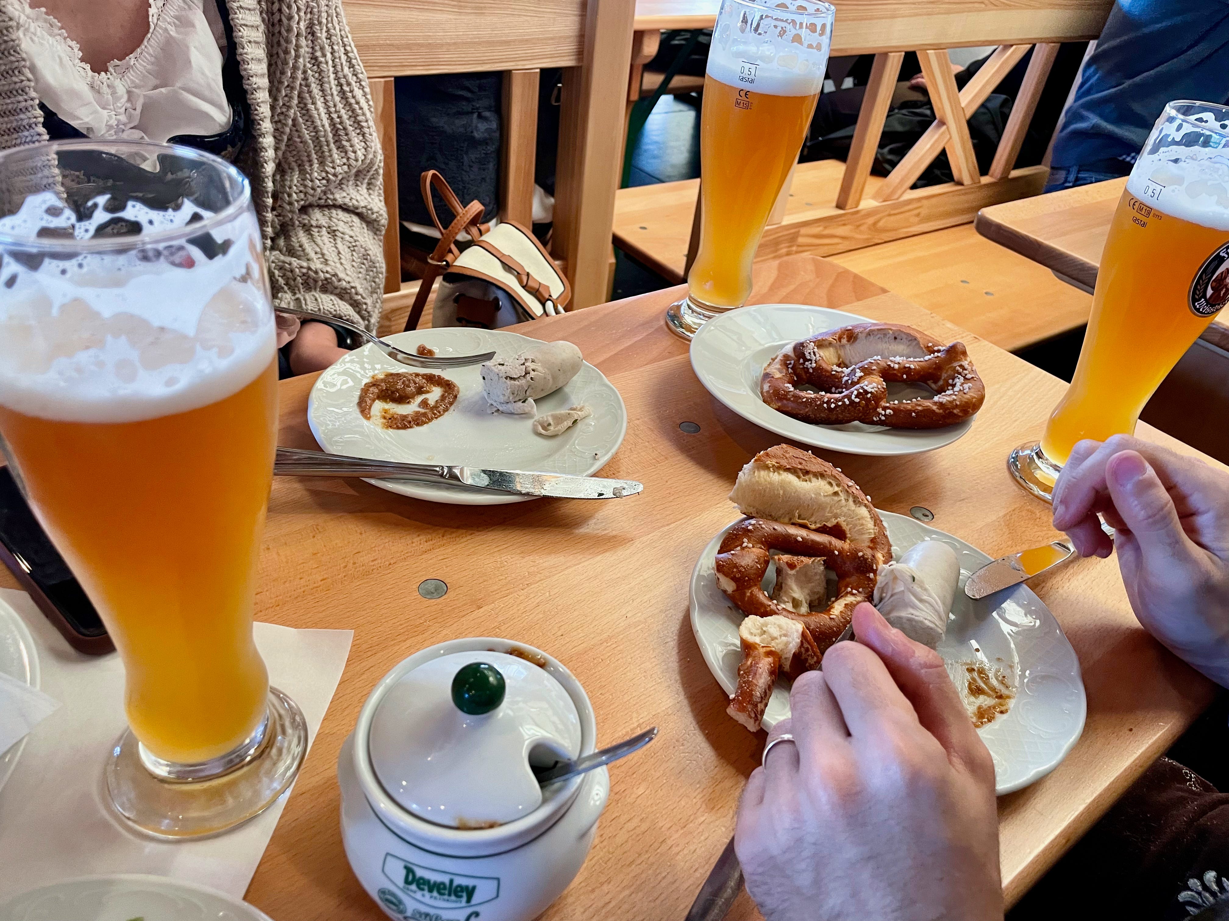 Seven Rules of Oktoberfest, A Very Orderly Drinking Binge