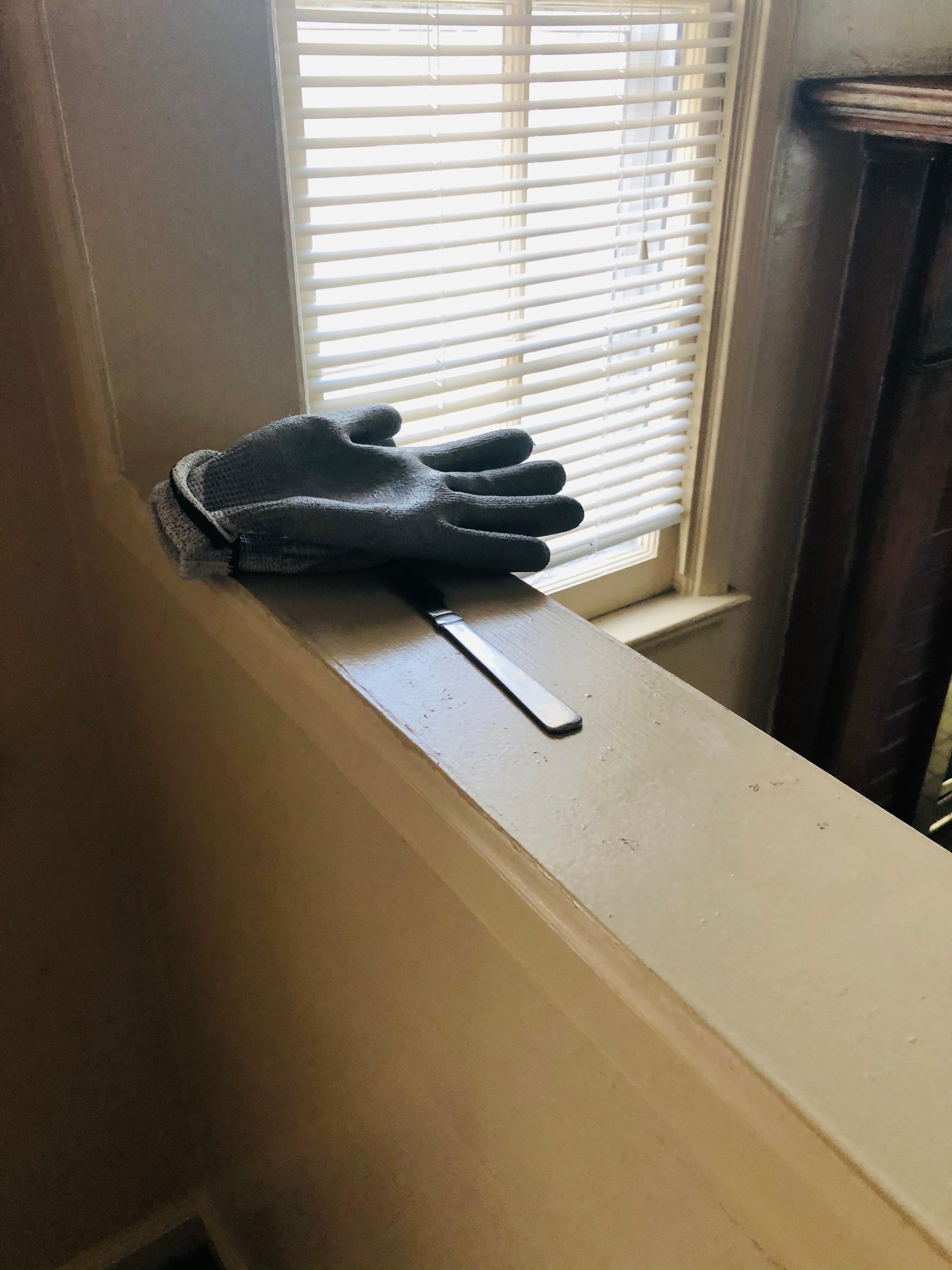 i am slap happy - by E G - Off Grid Twin