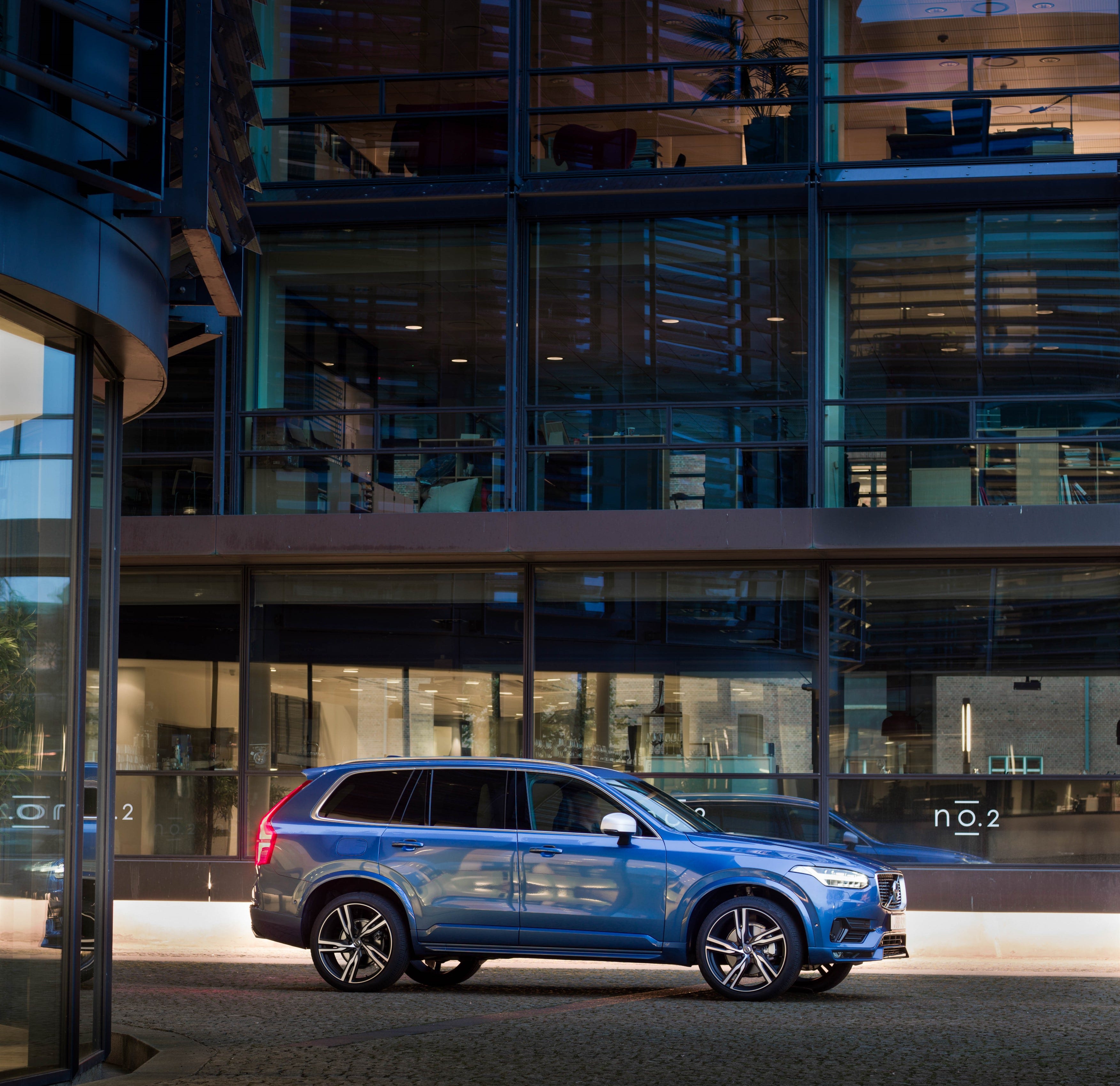 2020 Volvo XC90 T8 Review - PRNDL by Jordan Golson