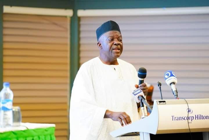 PASSAGES-Emmanuel Yawe was a Soldier of Journalism and Statesman