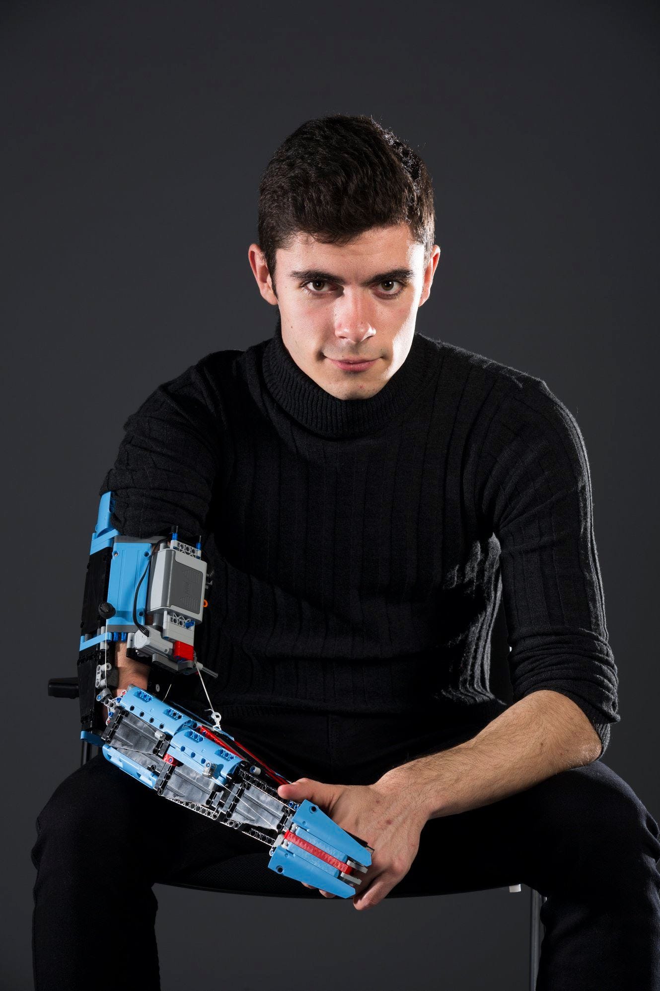 Hand Solo: born without an arm he built his own out of LEGO