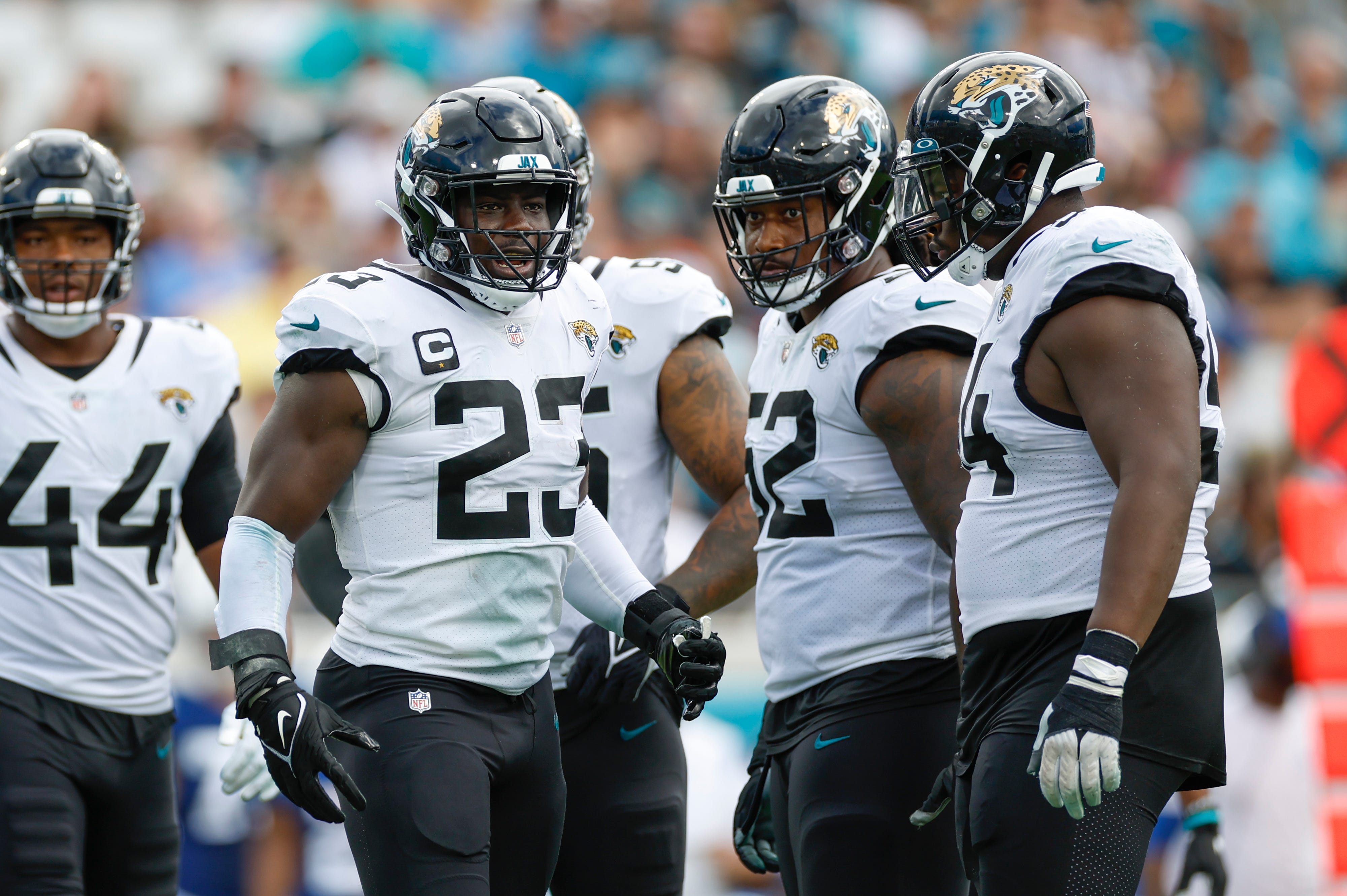 'I’m a unique dude:' How Foye Oluokun became the heartbeat of the resurgent Jags defense