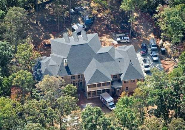 A Gallery of Million Dollar Pastor & Televangelist Houses