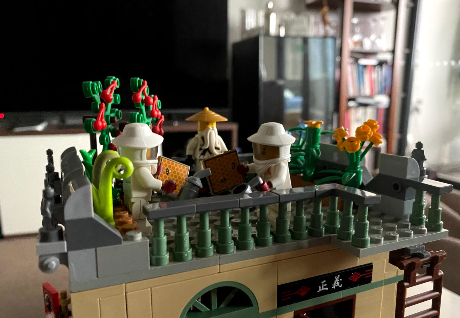 Build: Modularising the LEGO Pizzeria / Dojo - by Nic