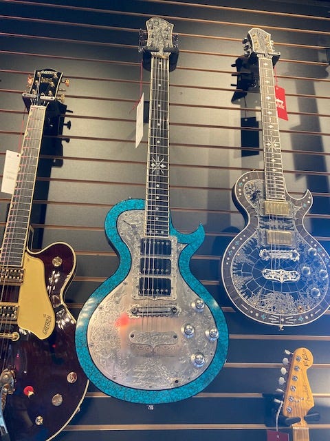 Zemaitis and Teye Guitars – Guitar Gavel