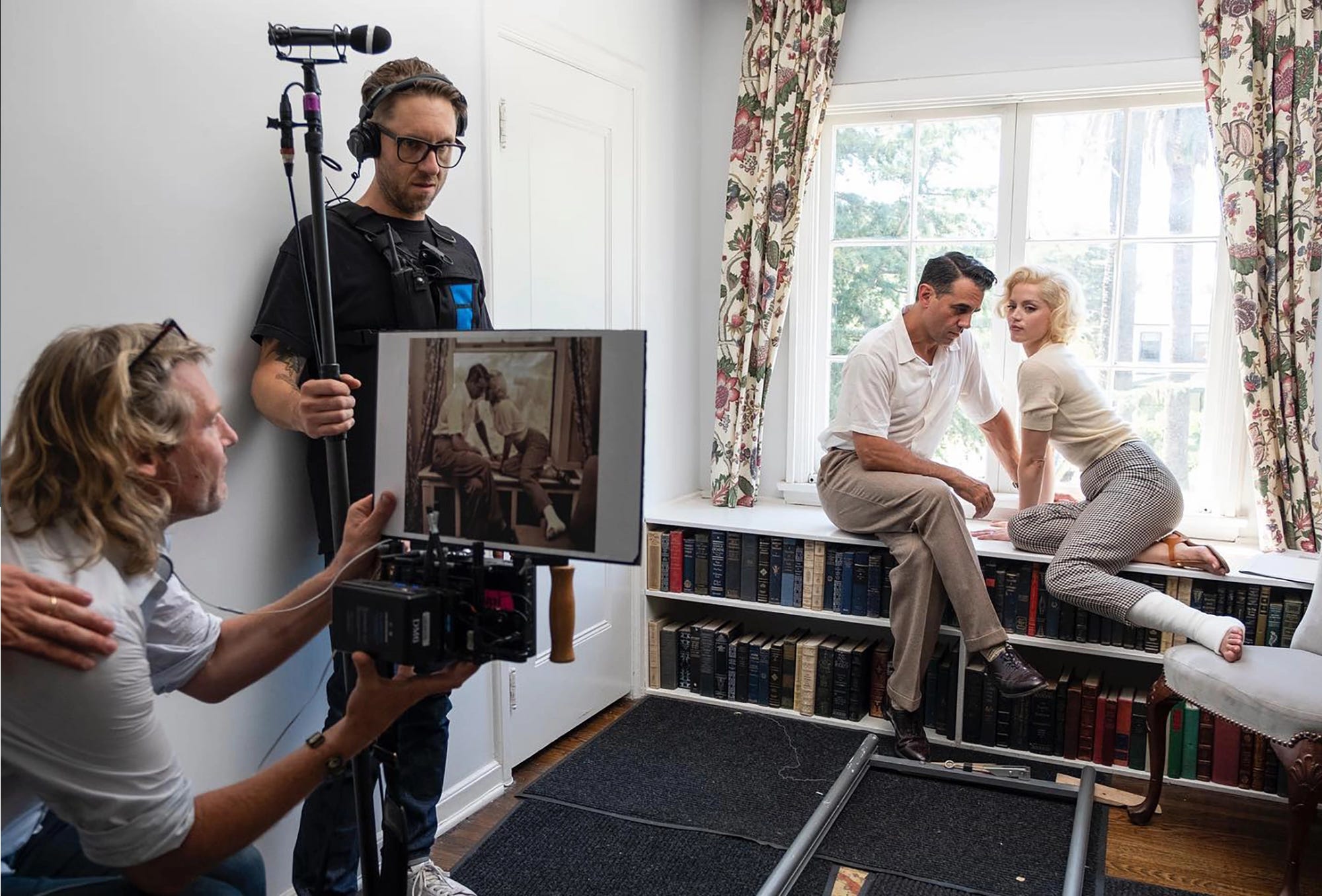 Alex Jones is a beautiful woman - by Sam Kriss