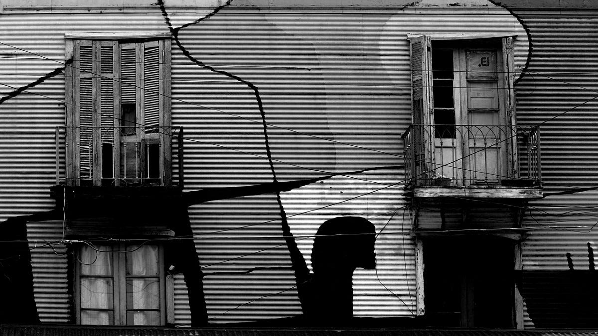 Pasan las horas - by Javier Saul - Lunes