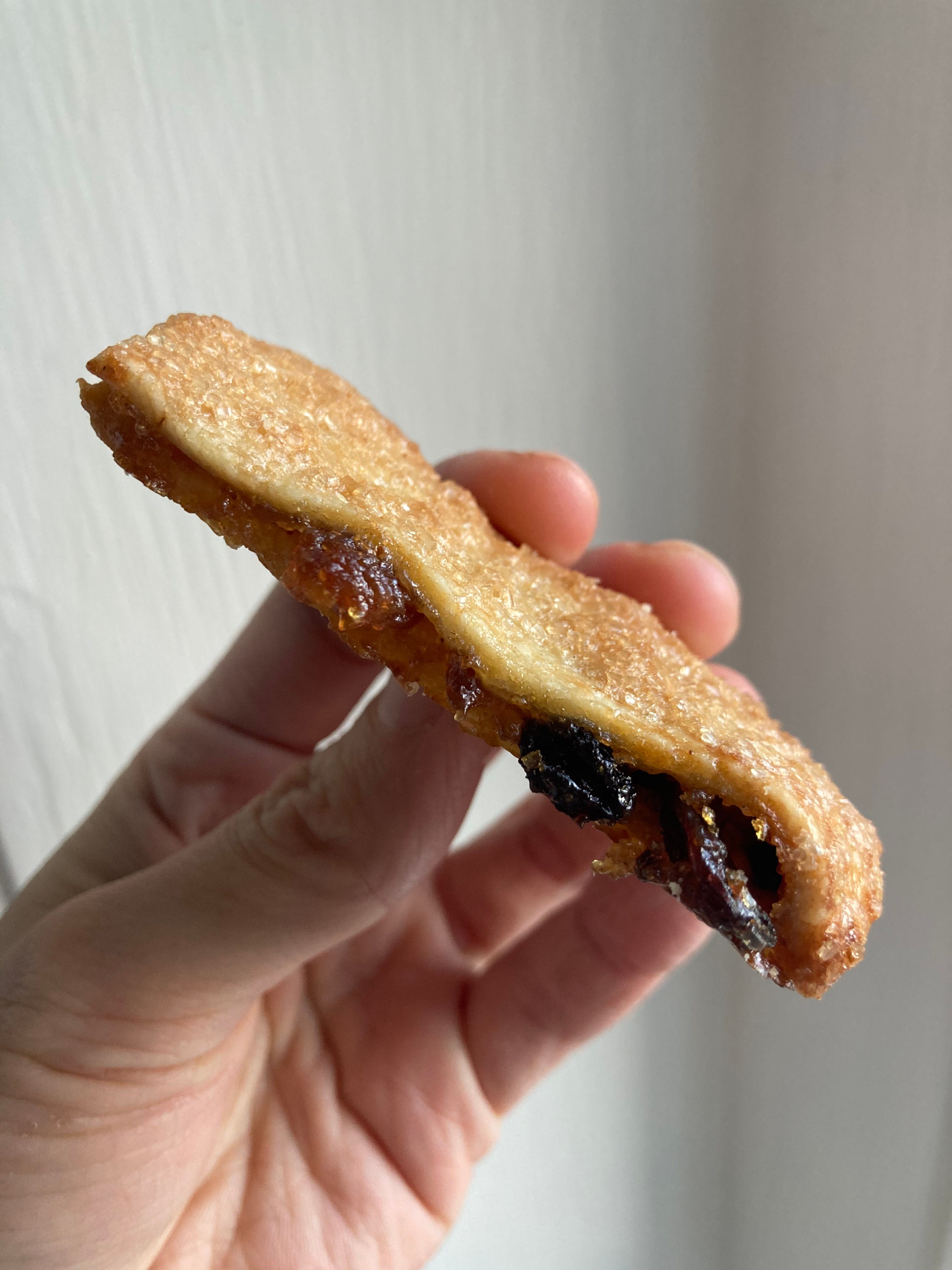 Mini Kitchen Project: Mince Pie Biscuits - by Nicola Lamb