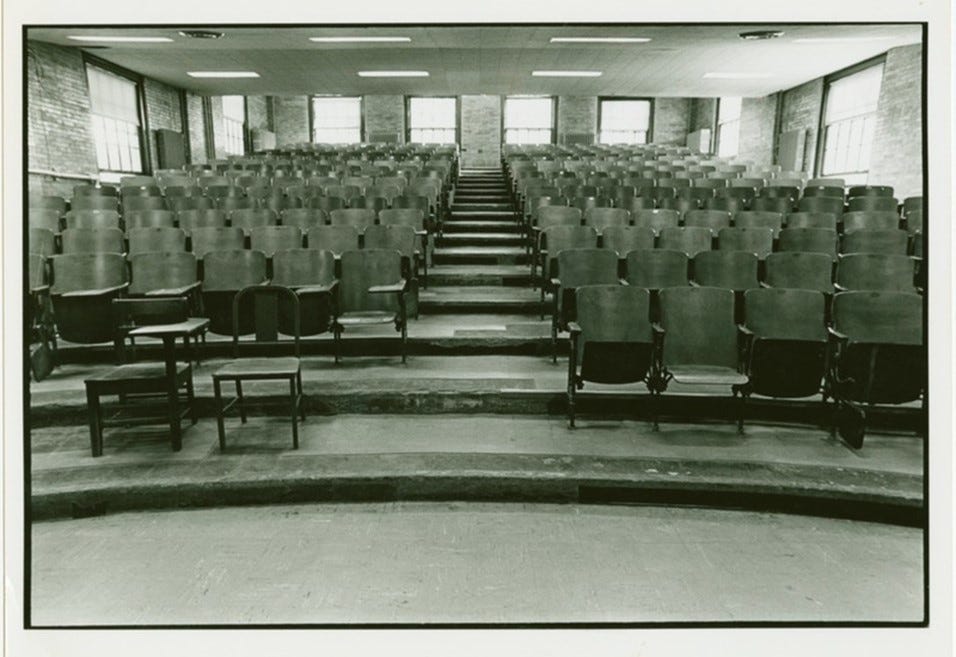 My William and Mary Campus Tour: Stop 3, Washington Hall