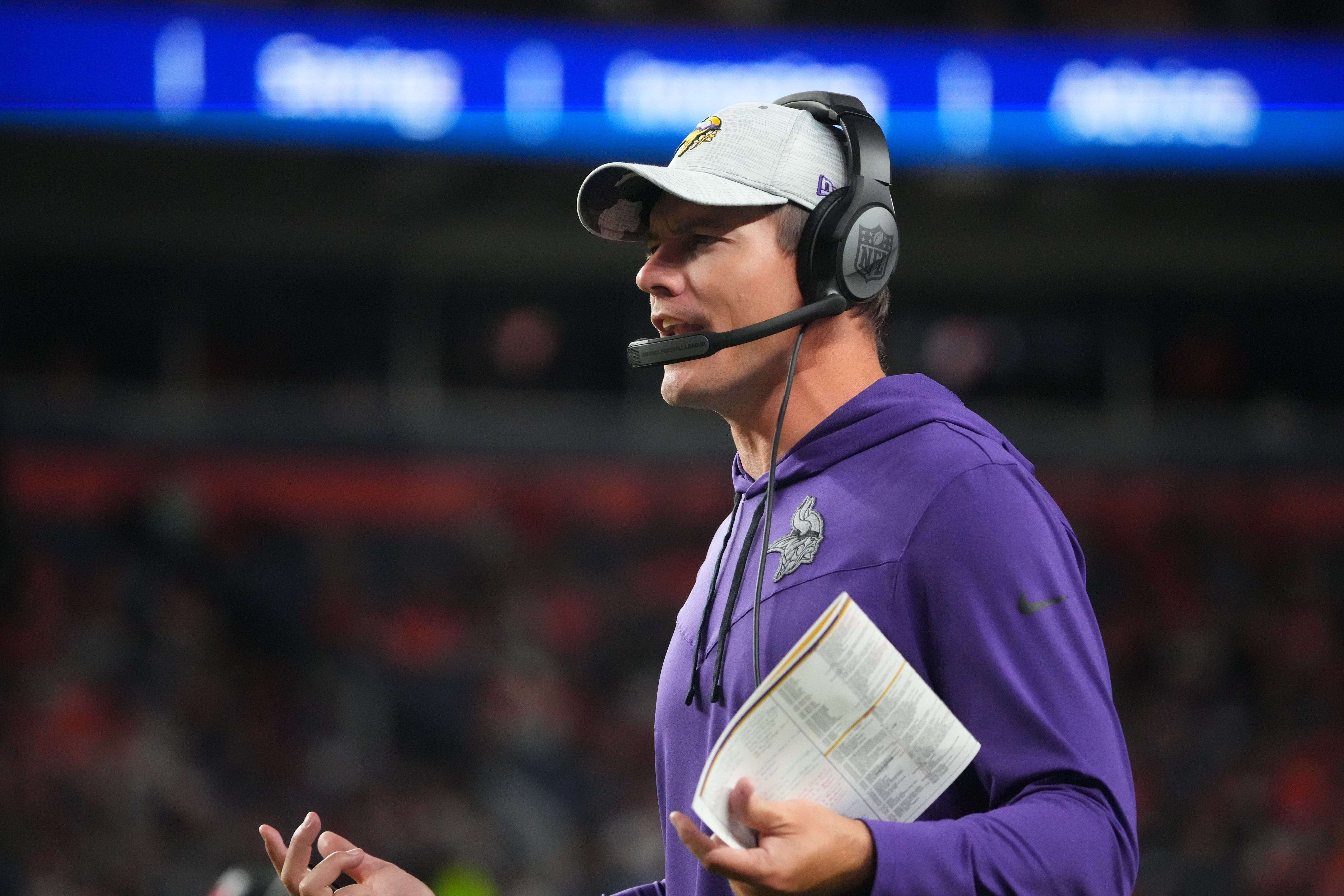 Vikings offensive communication will be tested in Philadelphia